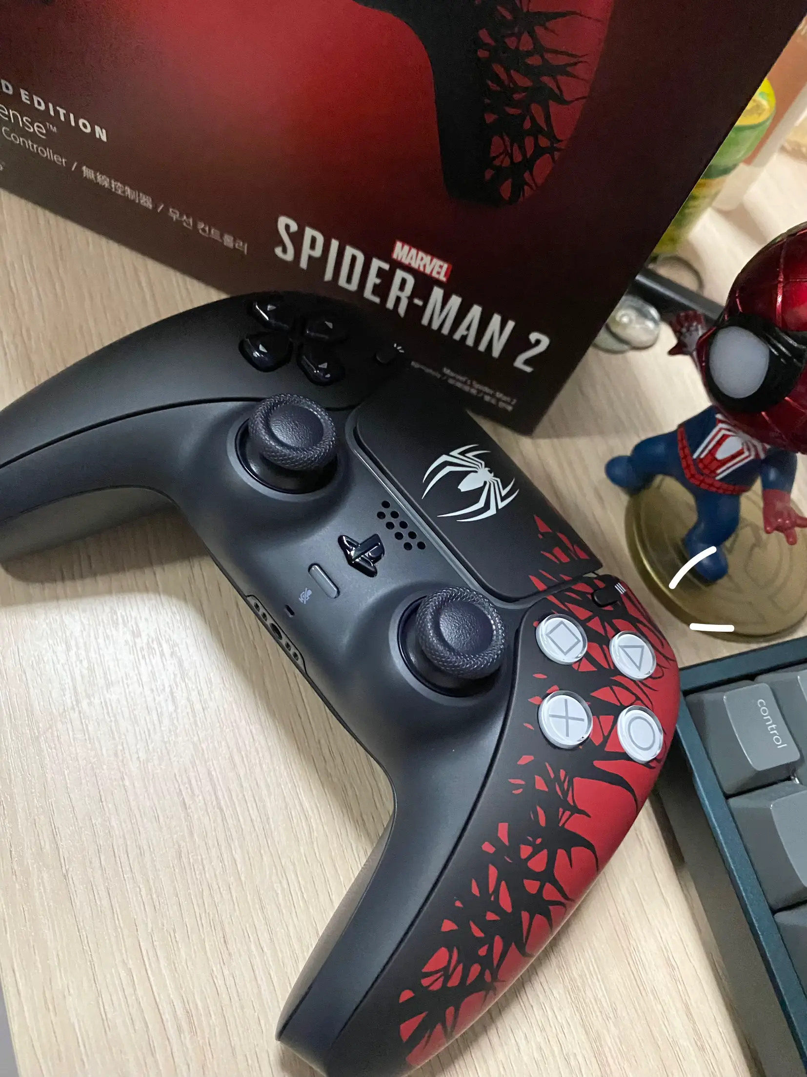 Controller Spiderman🕷️🕸️ ลิมิเต็ด!! | แกลเลอรีที่โพสต์โดย 𝐪𝐜𝐡𝐮𝐮𝐱🌷 | Lemon8