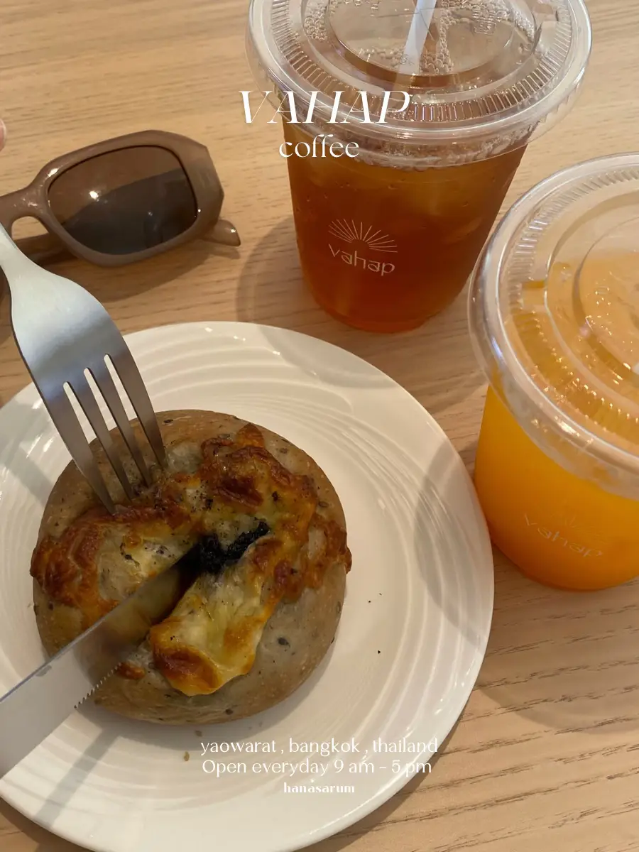 คาเฟ่สุดมินิมอลย่านเยาวราช : Vahap coffee 🍊 | แกลเลอรีที่โพสต์โดย hanasarum | Lemon8