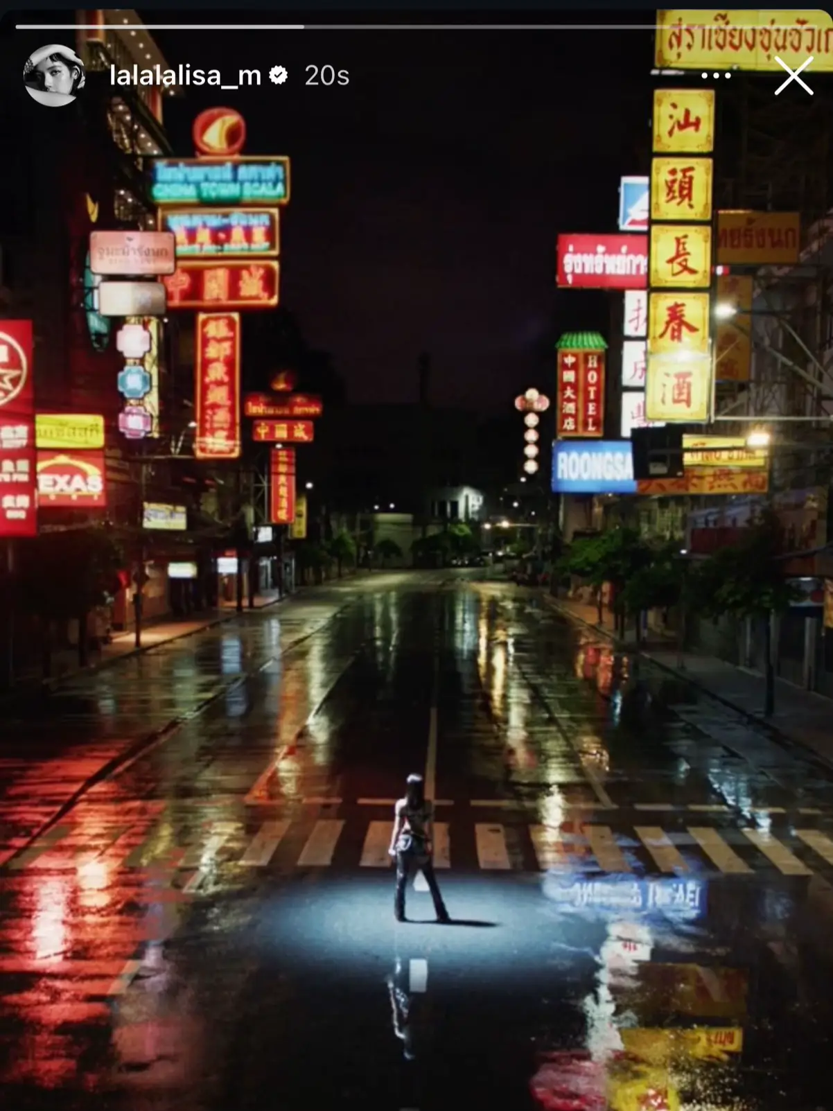 ลิซ่า ความภูมิใจและ Soft Power ของคนไทย 🇹🇭 | แกลเลอรีที่โพสต์โดย reflektor | Lemon8