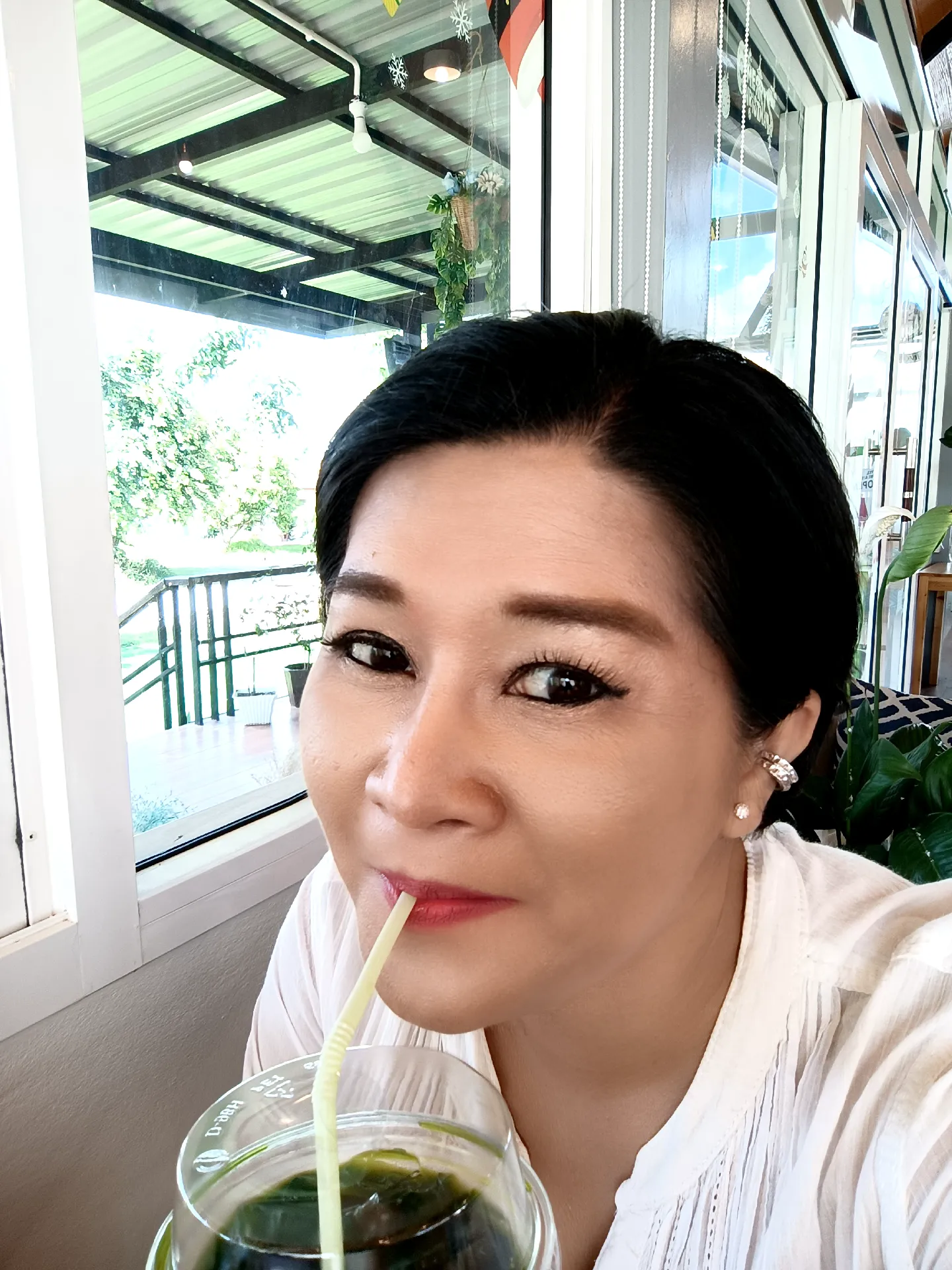 วัย 47 ปี มีเวลานั่งทำงานชิลๆ ที่คาเฟ่ | แกลเลอรีที่โพสต์โดย Panita Noilubla | Lemon8