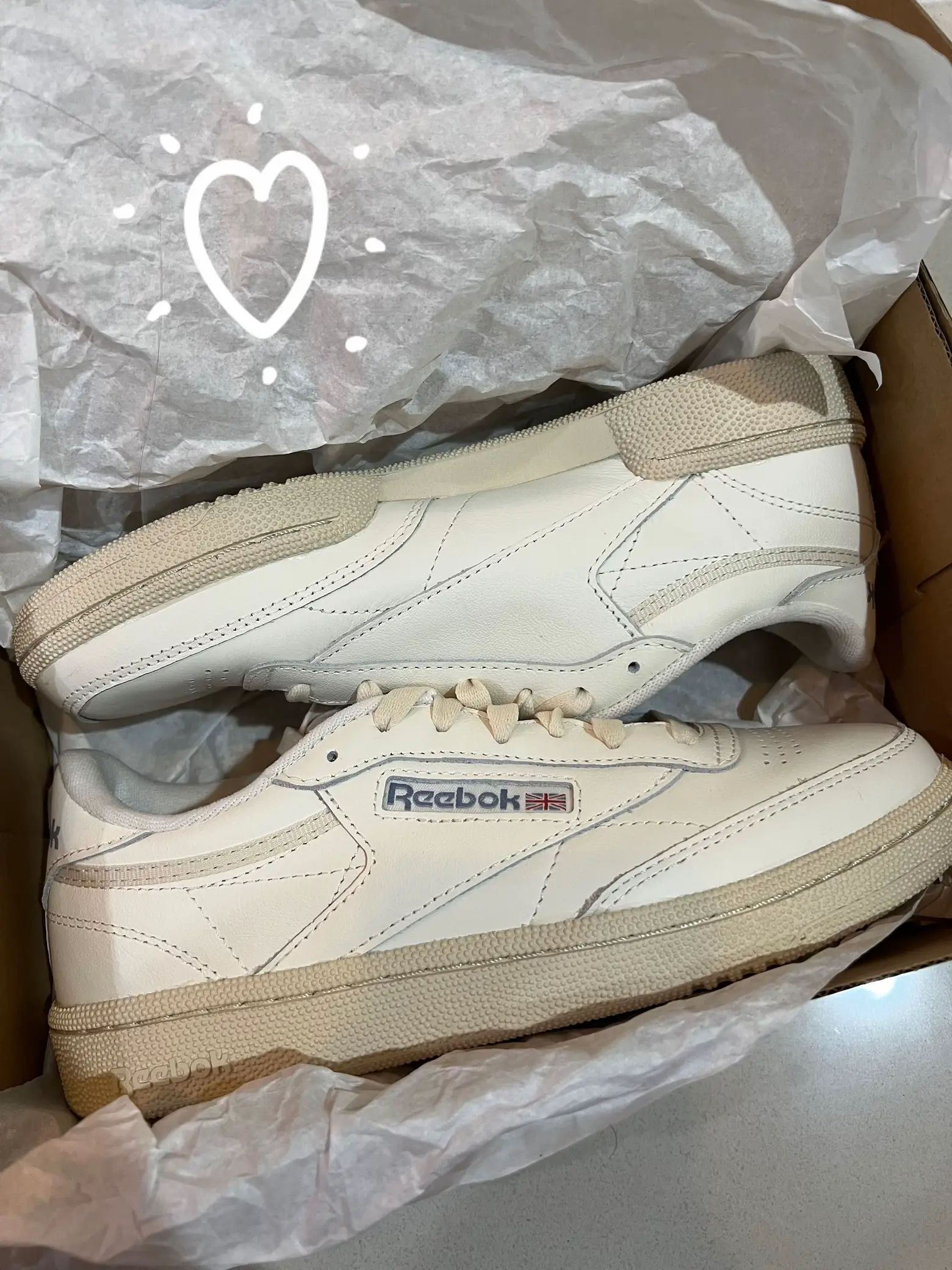 REEBOK club c 85 รองเท้าใบสุดคลาสสิค💙 | แกลเลอรีที่โพสต์โดย mimipmk ...