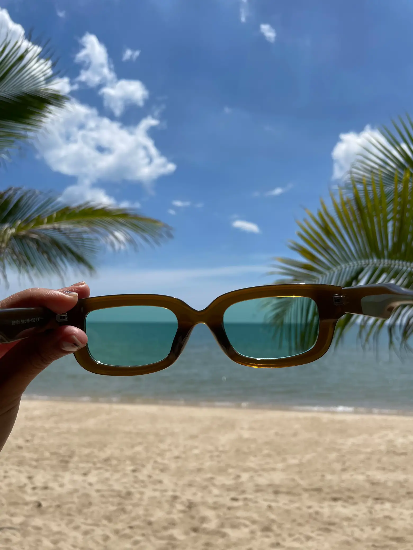 ปล่อยจอย ปล่อยใจ ริมทะเล กับคาเฟ่ UNPLUG | แกลเลอรีที่โพสต์โดย aomce | Lemon8