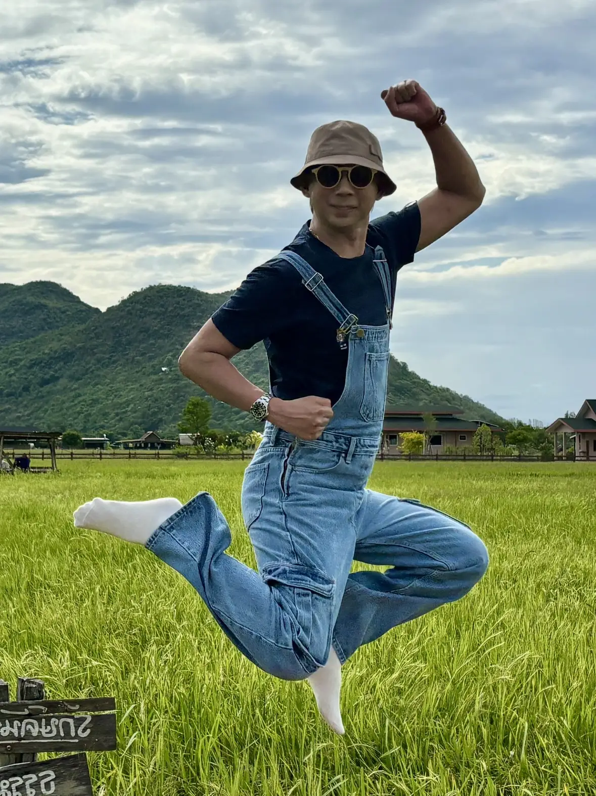 รู้เท่าถึงกาญจน 😍 | แกลเลอรีที่โพสต์โดย Billy Jiw* | Lemon8