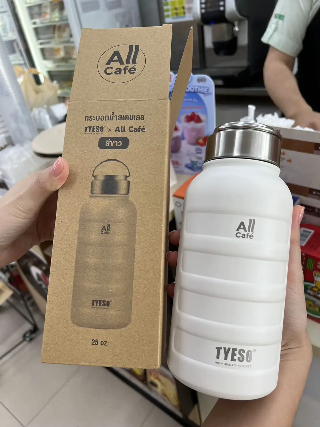 แก้วเซเว่นAll cafe ออกใหม่😆🤍 | แกลเลอรีที่โพสต์โดย Firnfy | Lemon8