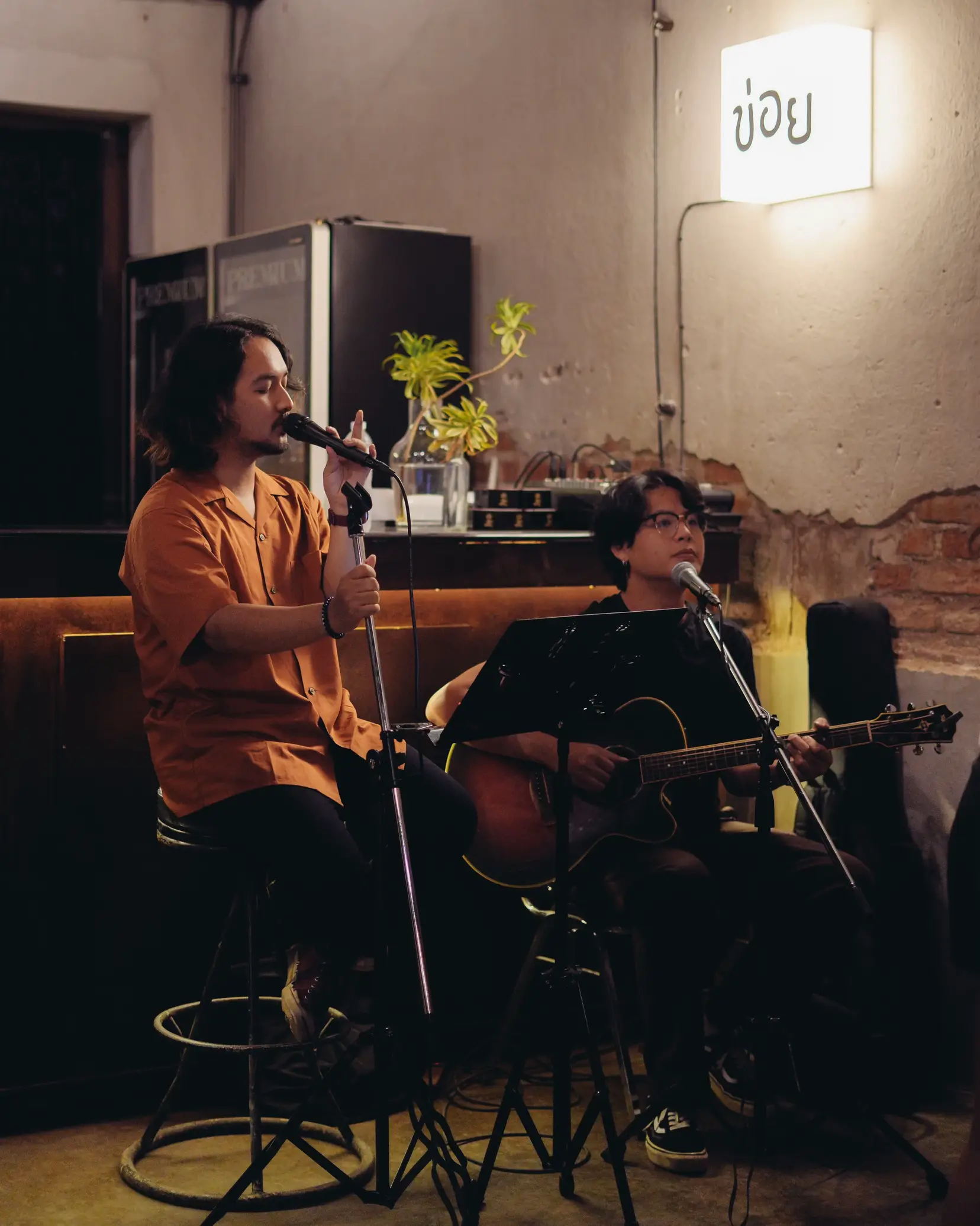 วันนี้ฟิวส์ขอพามาที่ “KHOY ข่อย” ร้านอาหารบวกบาร์ลับๆ 🥃 👀 | แกลเลอรีที่ ...