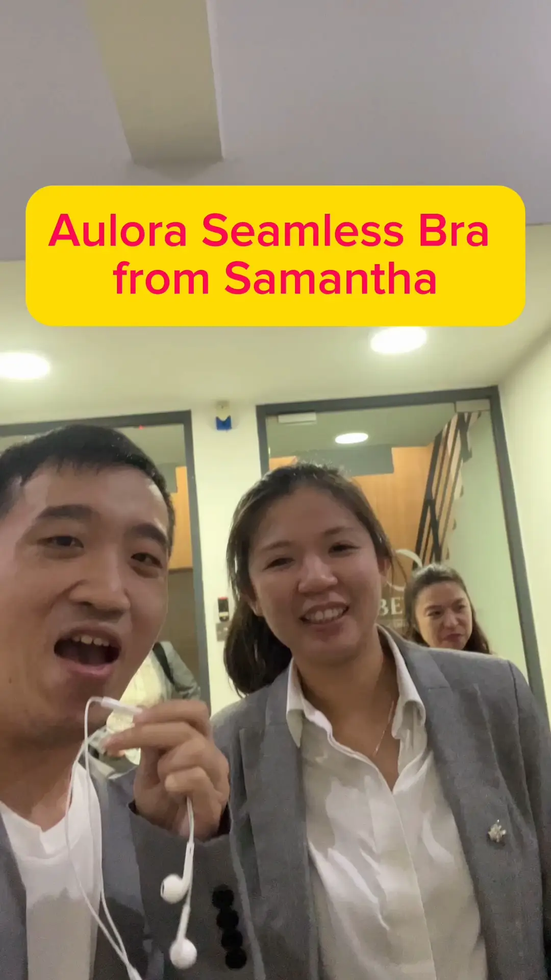 Lets listen to Samantha sharin | Video diterbitkan oleh Chee Ming Xuan | Lemon8