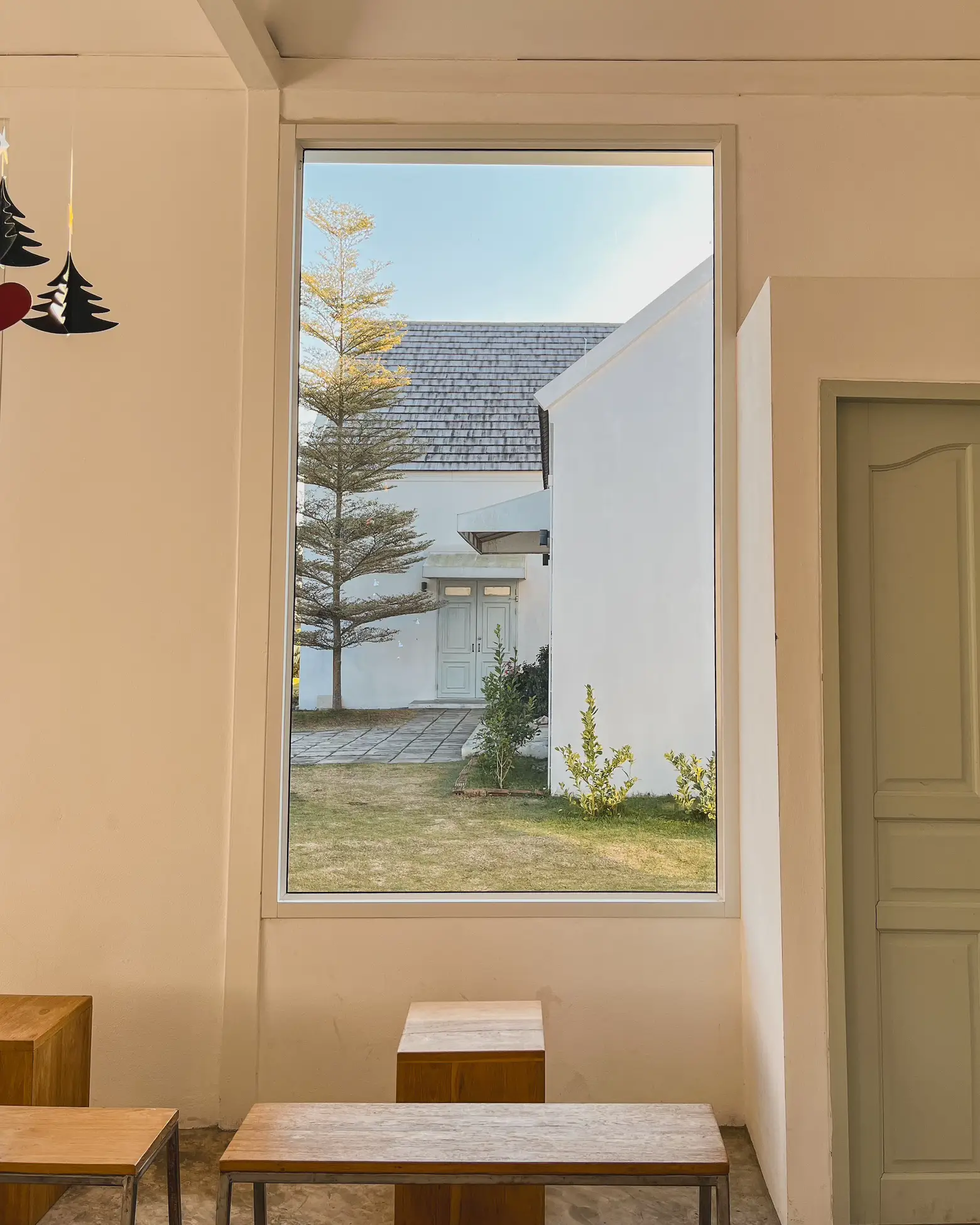 คาเฟ่เกาหลีย่านหางดง เชียงใหม่ 🌲 | แกลเลอรีที่โพสต์โดย hz_llii | Lemon8