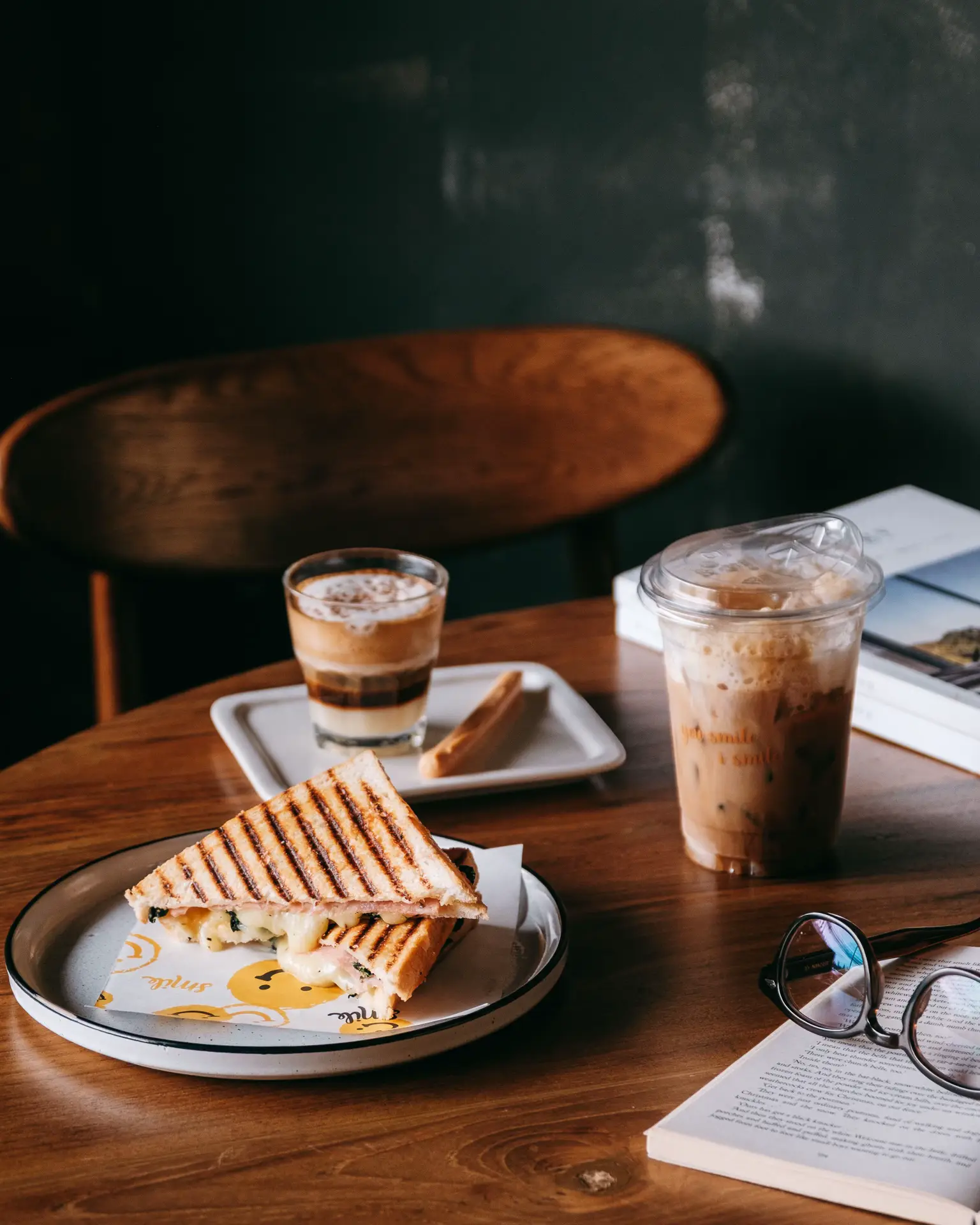 "BANTATTHONG CAFE" Cool Cafe & Bar Modern Loft Style | Gallery posted ...