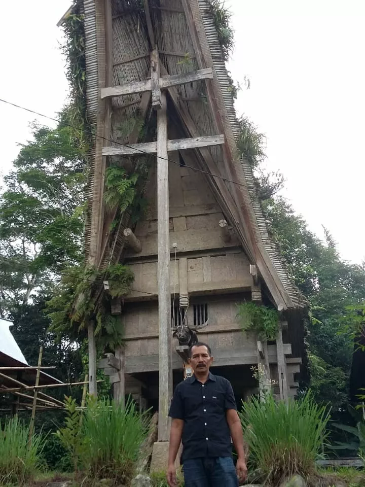 Tongkonan | Galeri diposting oleh Tian Kristian | Lemon8