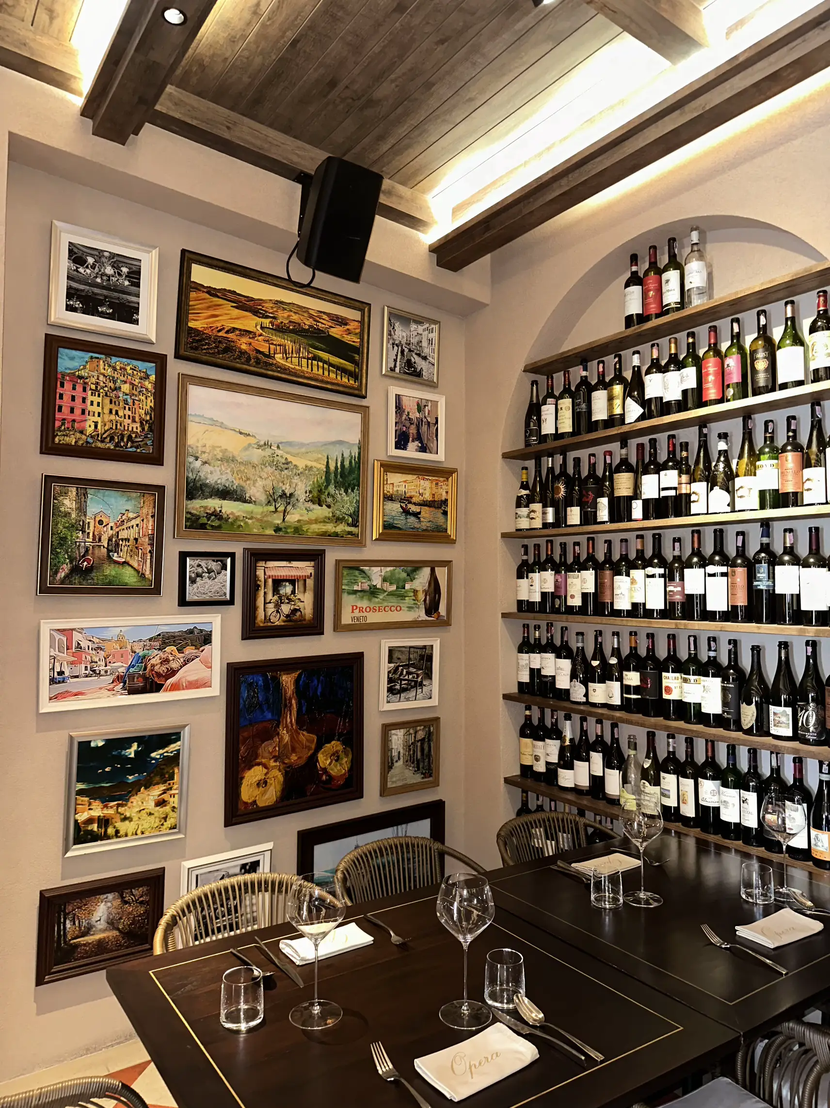 Opera Italian Restaurant (ร้านอาหารในงบหลักร้อย!) | แกลเลอรีที่โพสต์โดย ...