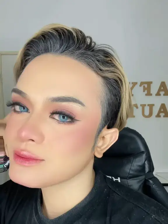 Makeup soft pink its done | Video diterbitkan oleh Hye_pyan | Lemon8