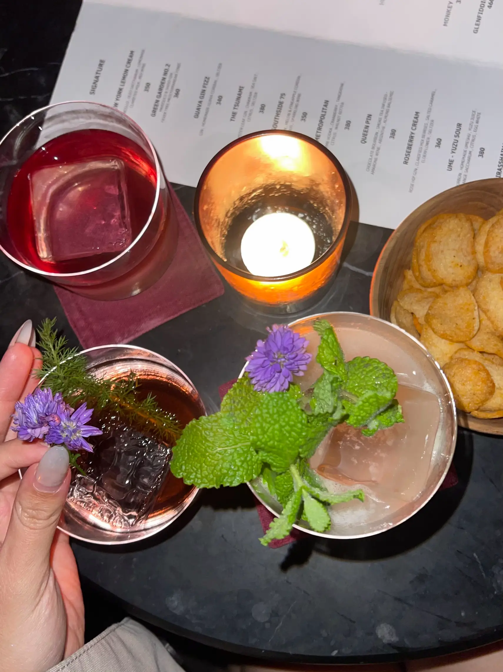 ถ่ายรูปสวย เพลงดี คอกเทลเริ่ด | แกลเลอรีที่โพสต์โดย Charinn 🌸 | Lemon8