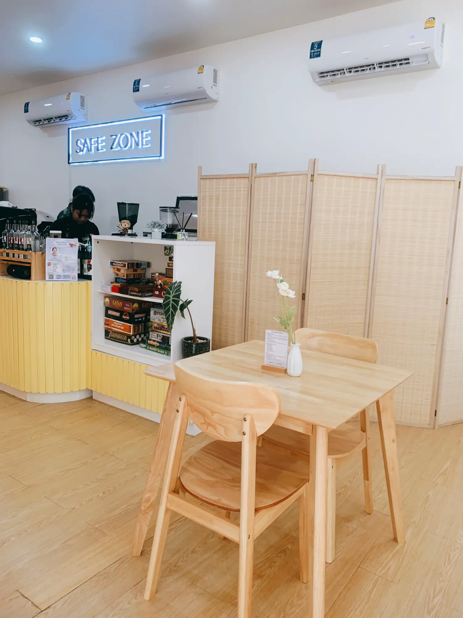 ☕️Cafe safe zone มมสร้านดีที่ต้องมา‼️ | แกลเลอรีที่โพสต์โดย Pichazyy | Lemon8