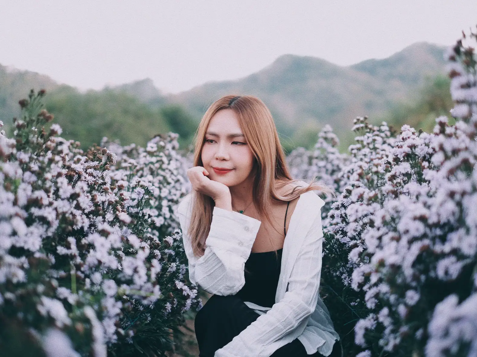 Feel ที่มีแค่ตัวเรา… (ท่ามกลางผู้คนเต็มสวน) 🌸🌷🌻🌼 | แกลเลอรีที่โพสต์โดย Pookpik Hana | Lemon8