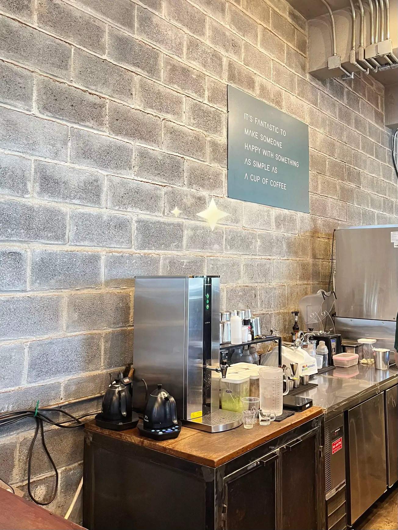 คาเฟ่ติด BTS พญาไท : Factory Coffee | แกลเลอรีที่โพสต์โดย Maiineaa | Lemon8