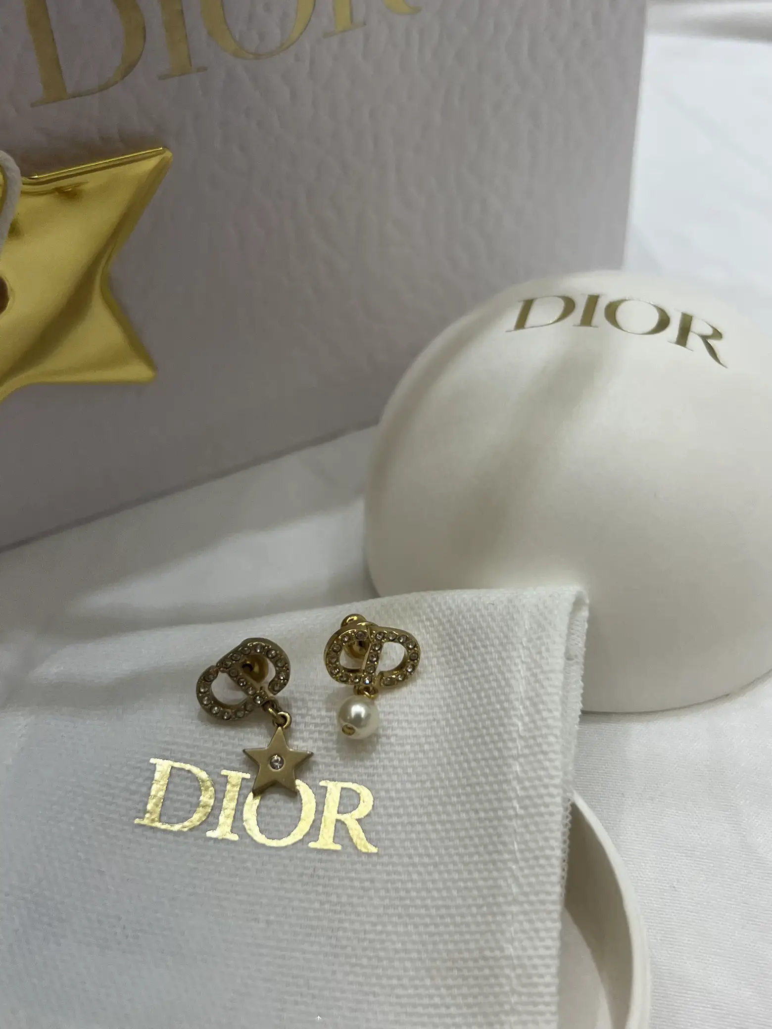 ต่างหู Dior รุ่นฮิตจาก King Power ราคาสุดคุ้ม!