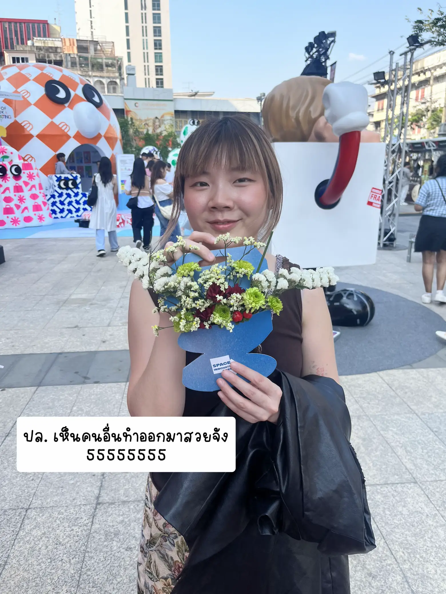 BKKDW2024 - จัดช่อดอกไม้ฟรี ที่ APlivewellspace 🌷 | แกลเลอรีที่โพสต์โดย Cherryy~* | Lemon8