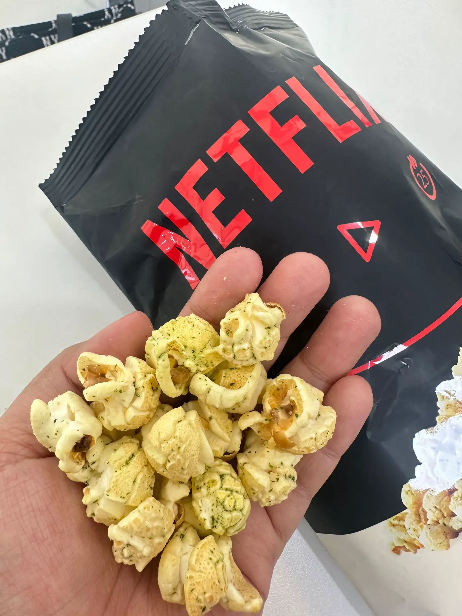 POPCORN NETFLIX โคตรอร่อย 🥰 | แกลเลอรีที่โพสต์โดย Th3guitar | Lemon8