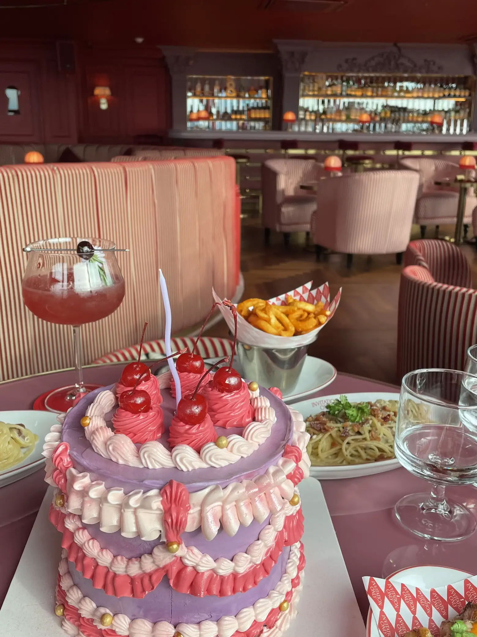 Invitation only bkk🍷 ร้านน้องใหม่วิวปัง🏙 | แกลเลอรีที่โพสต์โดย elle ...