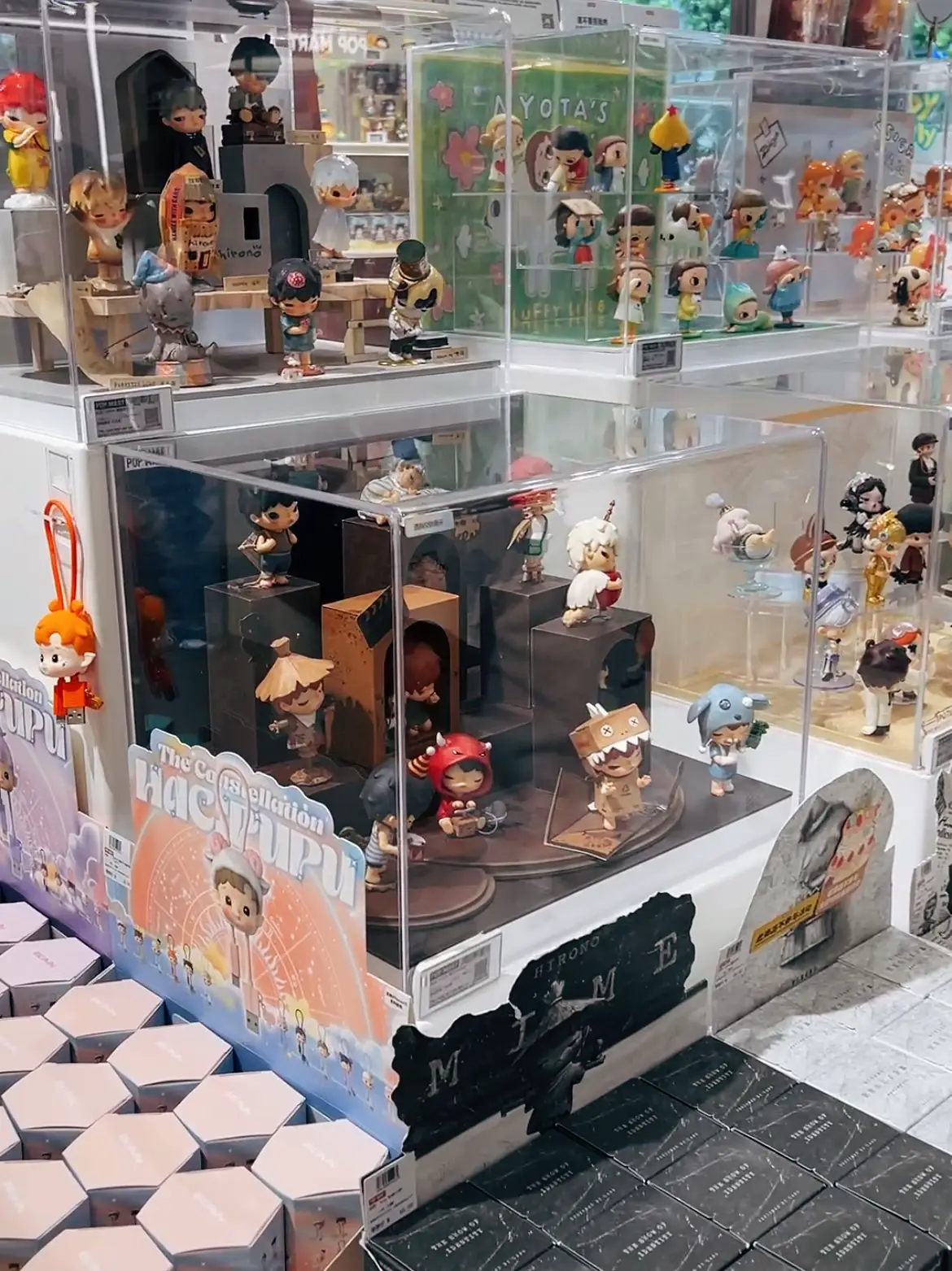 POP MART Xin Tian Di Branch 🫶 | Gallery posted by Jean Station🦊 | Lemon8