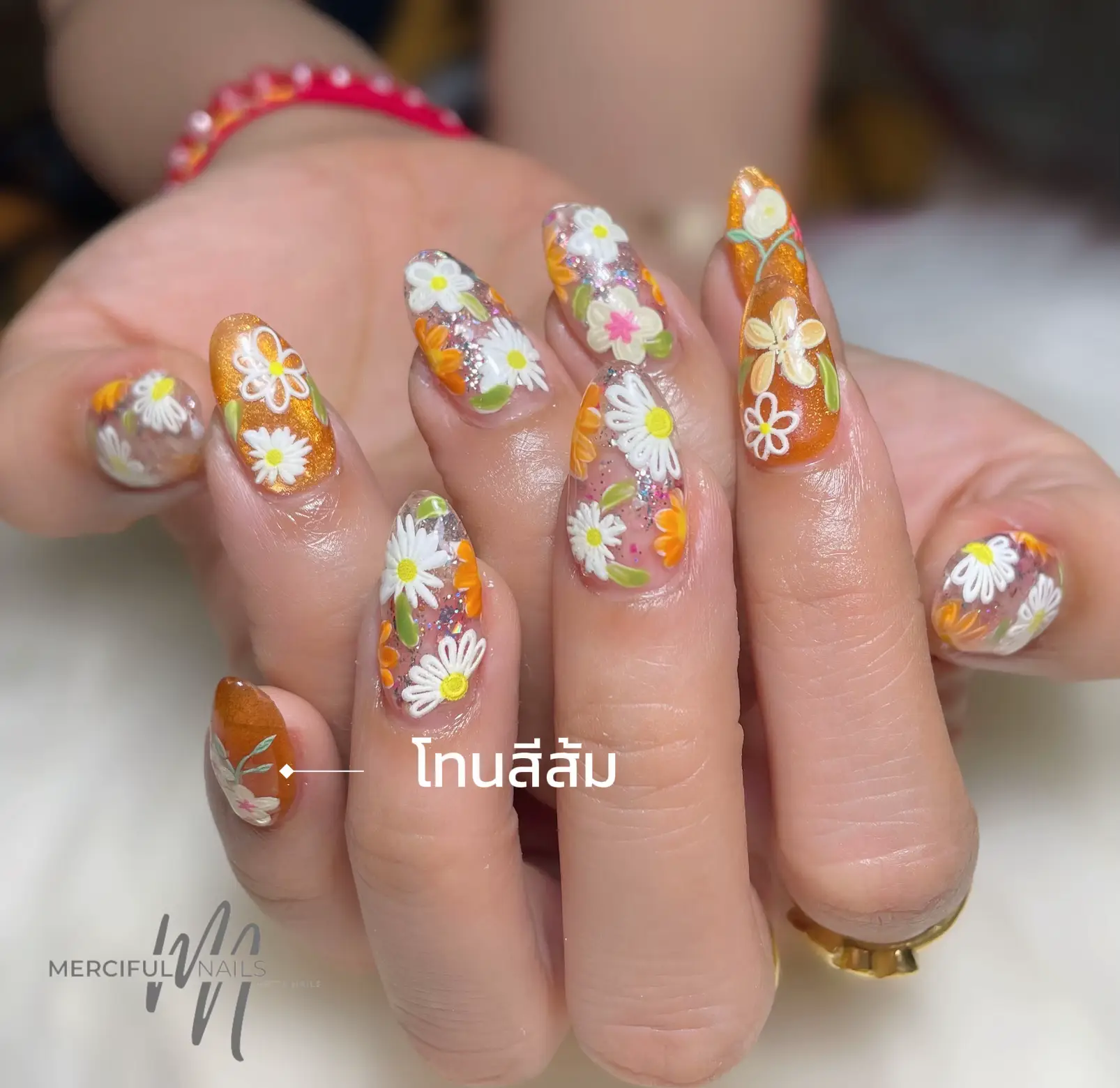 ลายเล็บเจลมาแรง | แกลเลอรีที่โพสต์โดย Merciful•nail | Lemon8