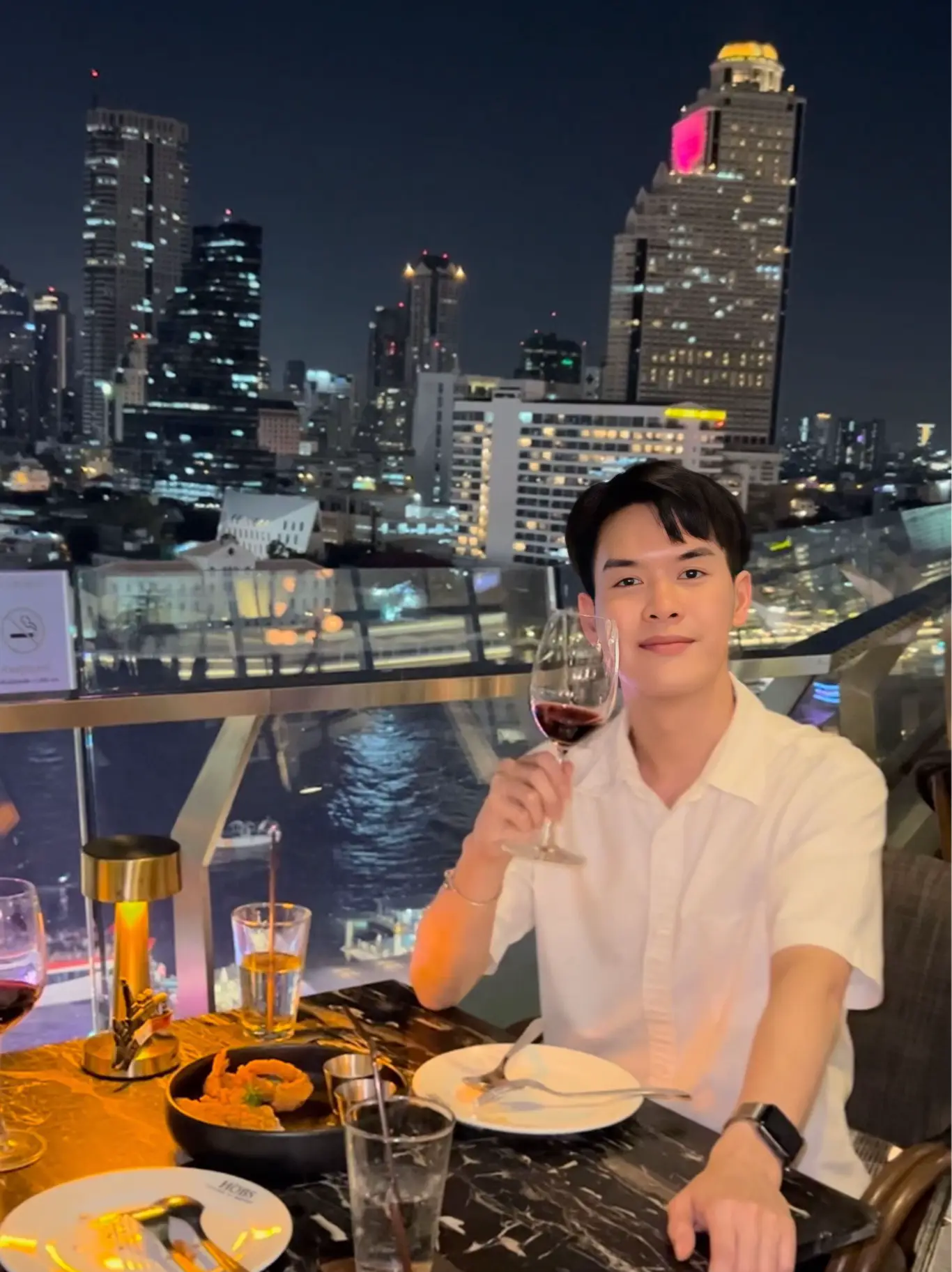 Dinner Icon siam วิวพลุ + โค้งแม่น้ำเจ้าพระยา 🎆 | แกลเลอรีที่โพสต์โดย ceespace. | Lemon8