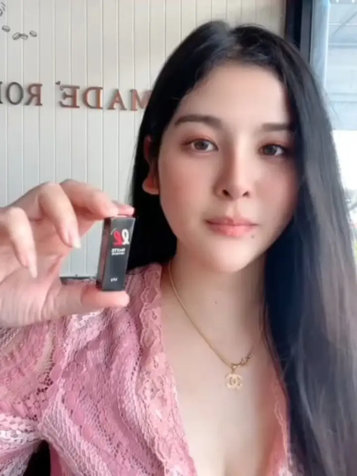 ลิปอะไร...ต้องพกติดตัวตลอดเพราะขาดไม่ได้เลย | วิดีโอที่เผยแพร่โดย noinaaa | Lemon8