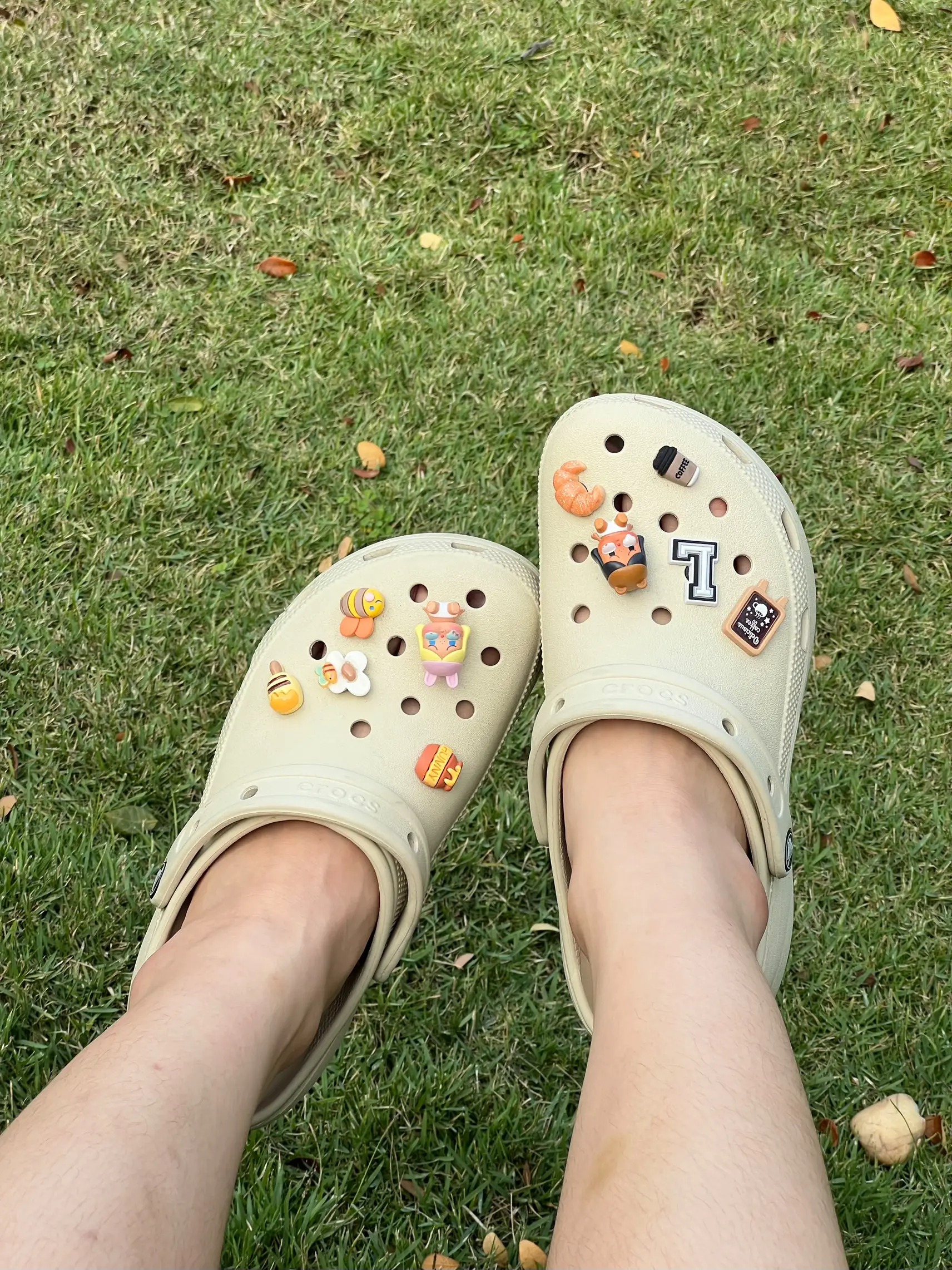 รีวิวรองเท้า crocs แบบเรียลๆ〰️ | แกลเลอรีที่โพสต์โดย leww 🎀 | Lemon8
