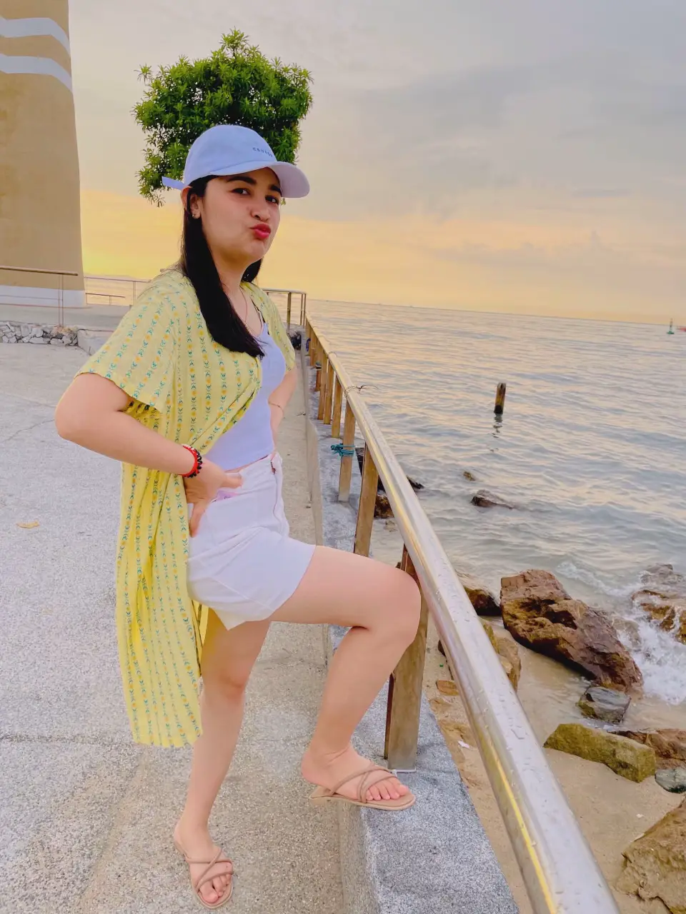 ประภาคารแหลมบาลีฮาย @พัทยา | แกลเลอรีที่โพสต์โดย Pattara M. | Lemon8