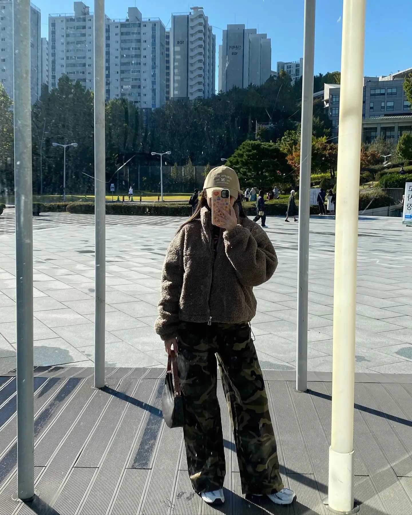 OOTD Korea day2 🇰🇷 | แกลเลอรีที่โพสต์โดย Nuneninie 🧸🍞🍅 | Lemon8