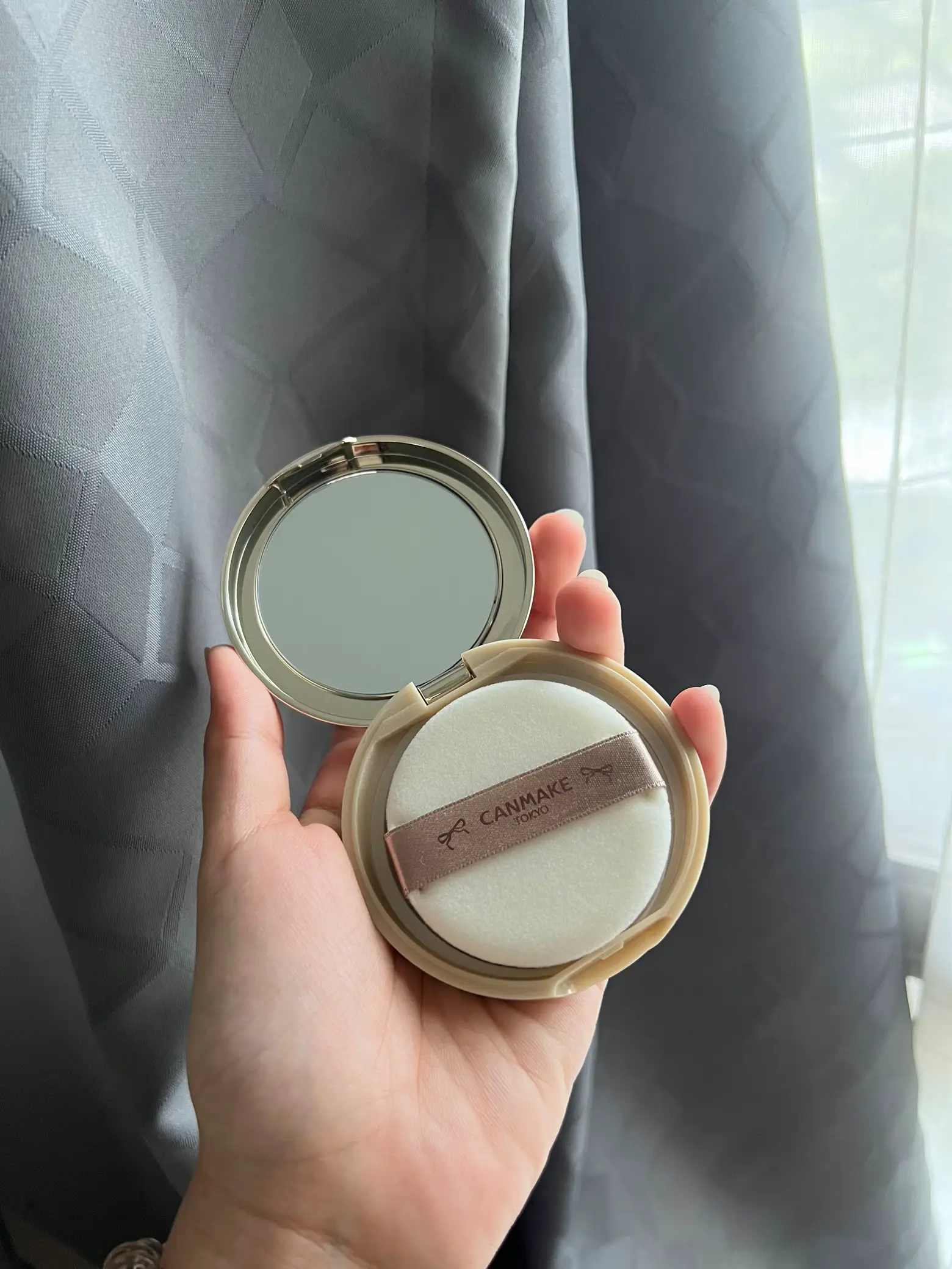 Canmake แป้งเจ้าหญิง 👑💐 ควรตำไหมฉบับคนเป็นสิวผิวมัน | แกลเลอรีที่โพสต์โดย earnnudba | Lemon8