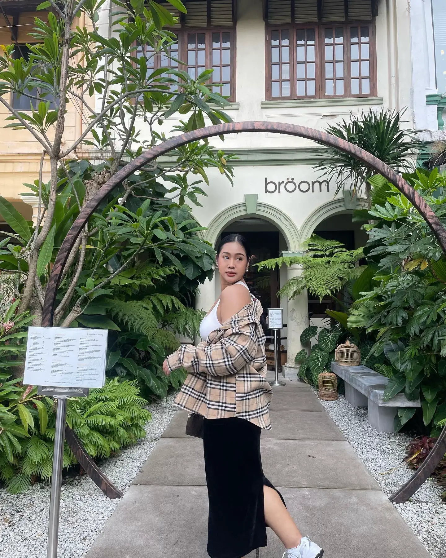 Broom Cafe KL | แกลเลอรีที่โพสต์โดย YanootV | Lemon8