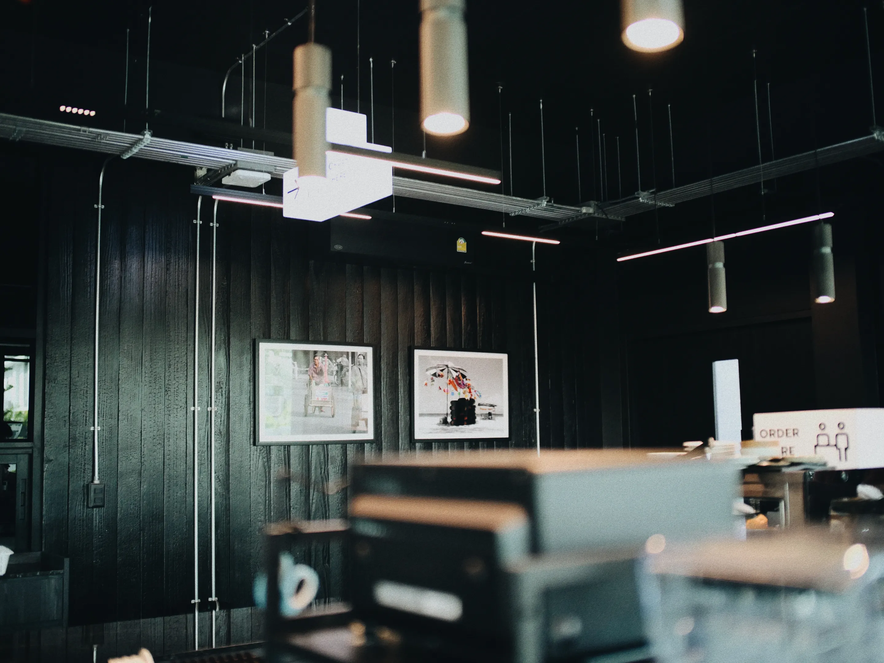 คาเฟ่สายอาคิเทคใน จันทบุรี Holm Gathering Cafe ☕🌙 | แกลเลอรีที่โพสต์โดย Daddy Panda | Lemon8