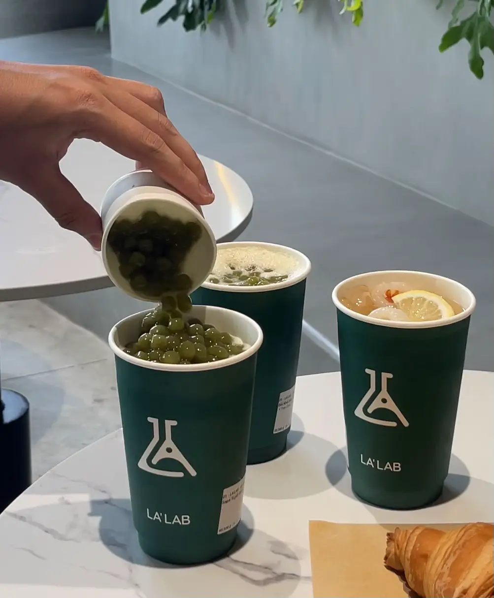 𝐋𝐀'𝐋𝐀𝐁 𝐓𝐞𝐚 & 𝐂𝐨𝐟𝐟𝐞𝐞 - QUÁN CAFE MỚI TOANH NGAY PHỐ | Bộ sưu tập do Nguyễn Thủy đăng | Lemon8