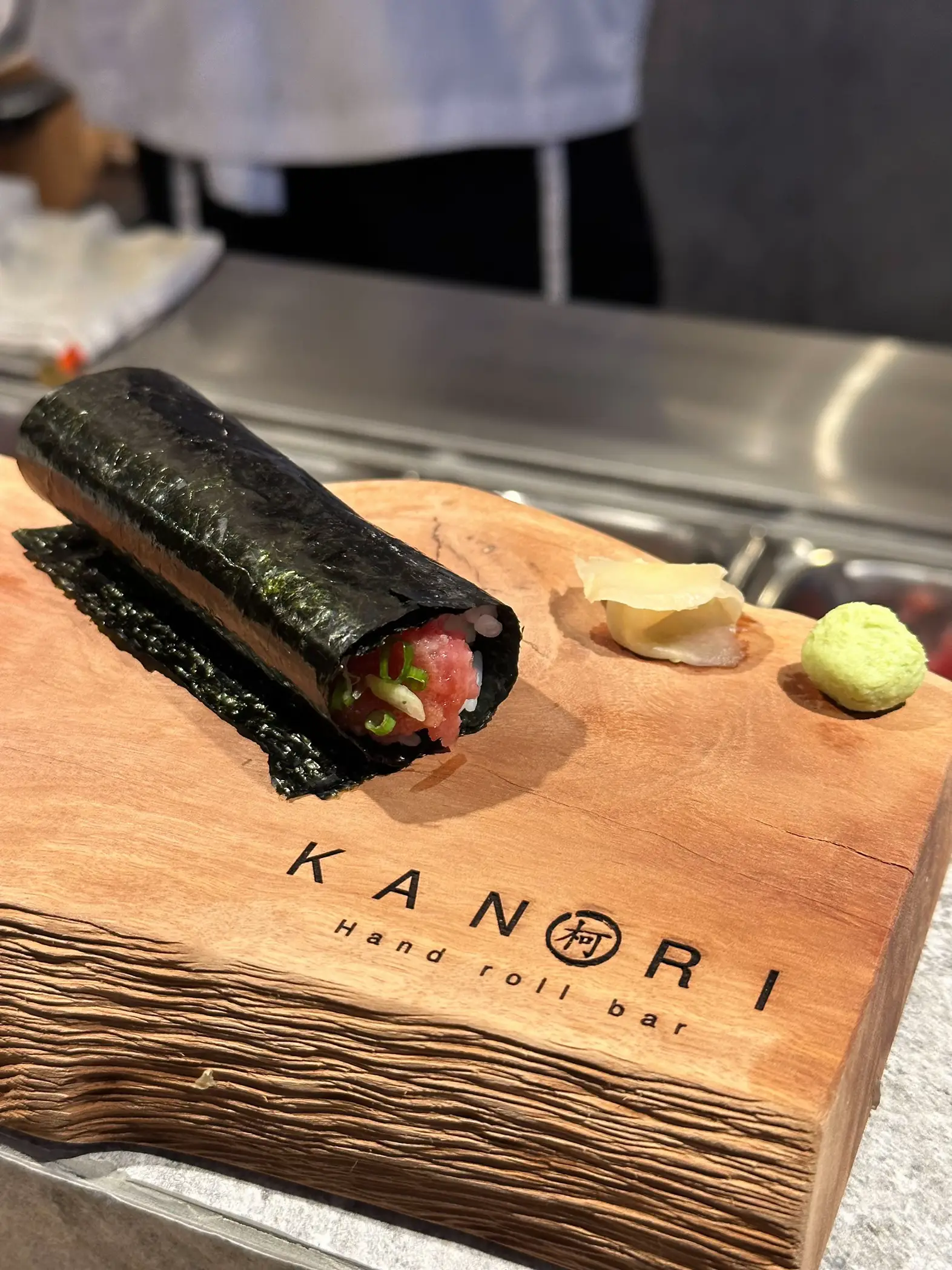 KANORI hand roll bar รูปแบบใหม่ใจกลางสุขุมวิท 🍣🤍 | แกลเลอรีที่โพสต์โดย bw.anuwat | Lemon8