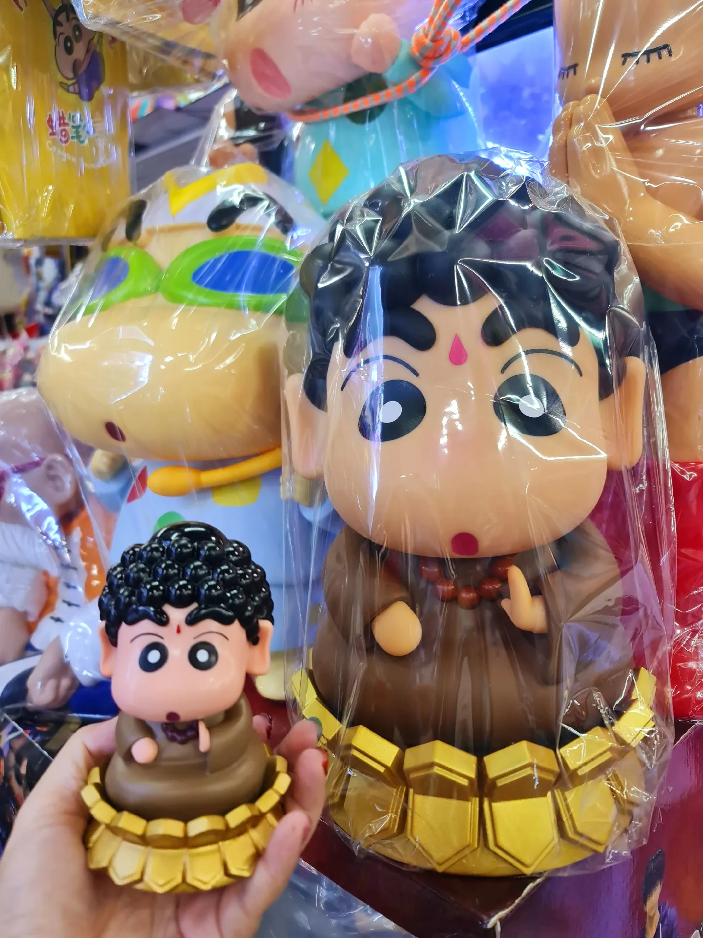 It's almost the day of the Buddha. Rent Father Shin-chan to worship ...