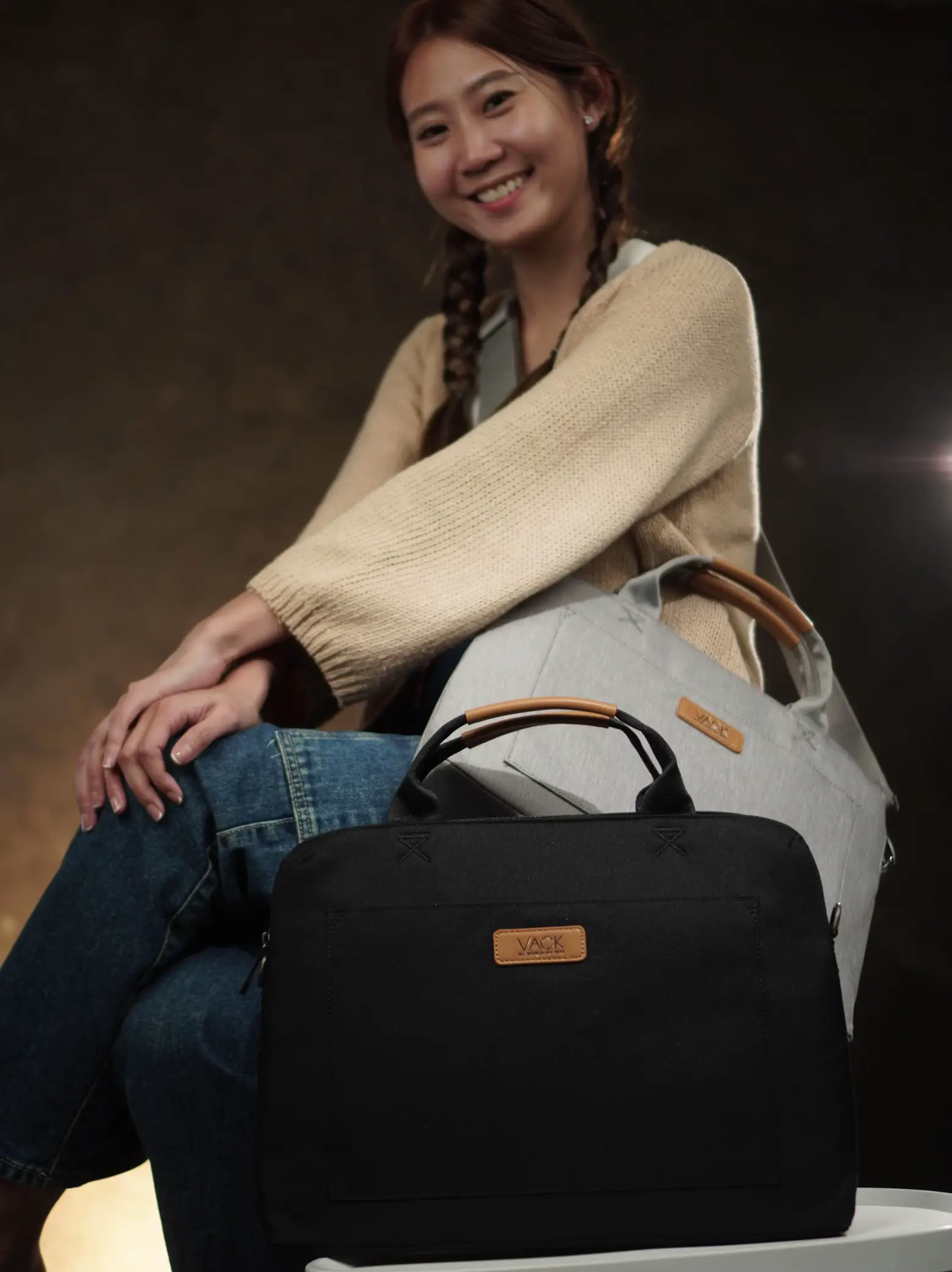 VACK Notebook Bag - กระเป๋าใส่ | แกลเลอรีที่โพสต์โดย VACK Thailand | Lemon8