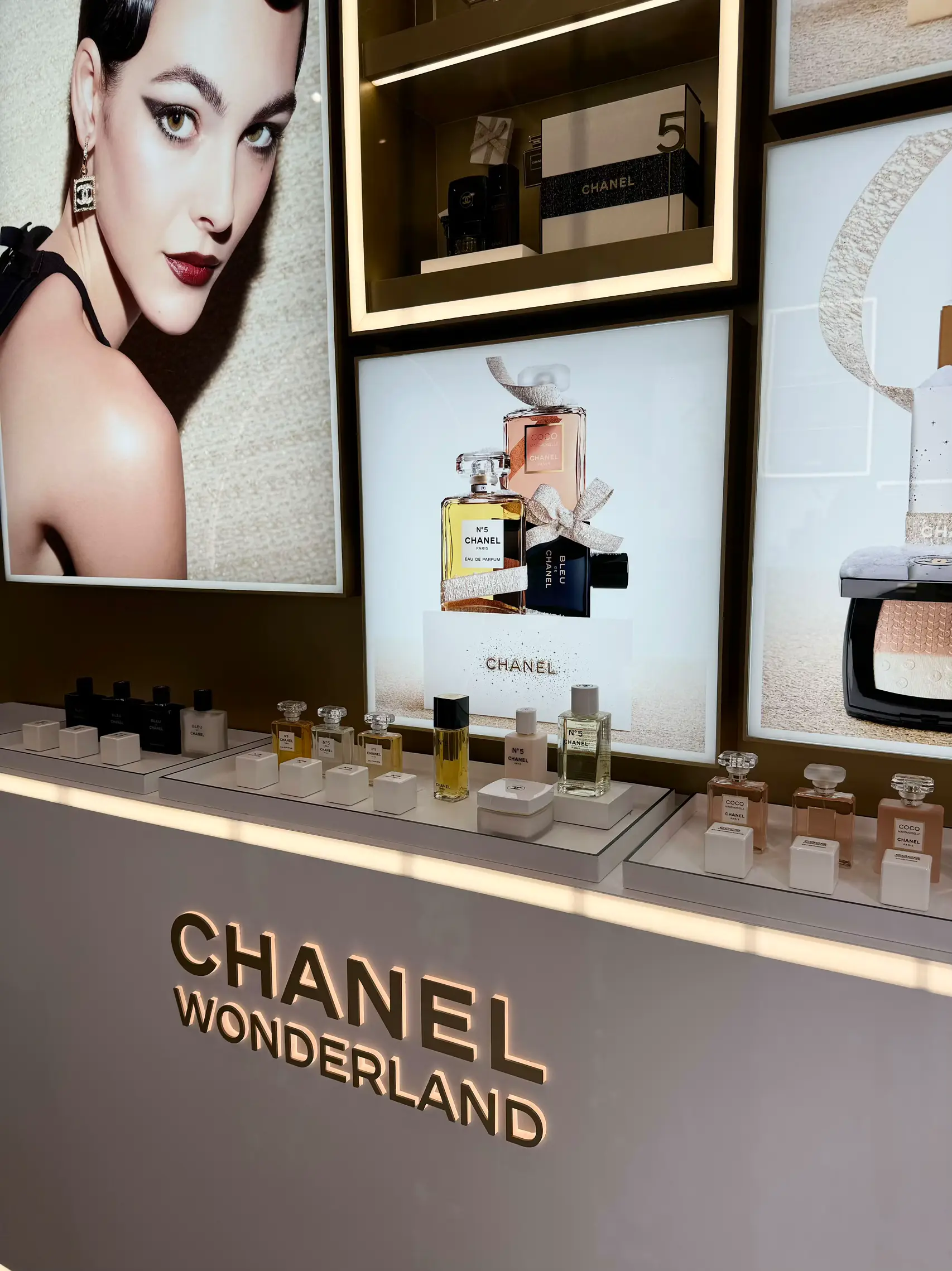 พาชมงาน CHANEL WONDERLAND! ️ ที่ The EmQuartier | Gallery posted by ...