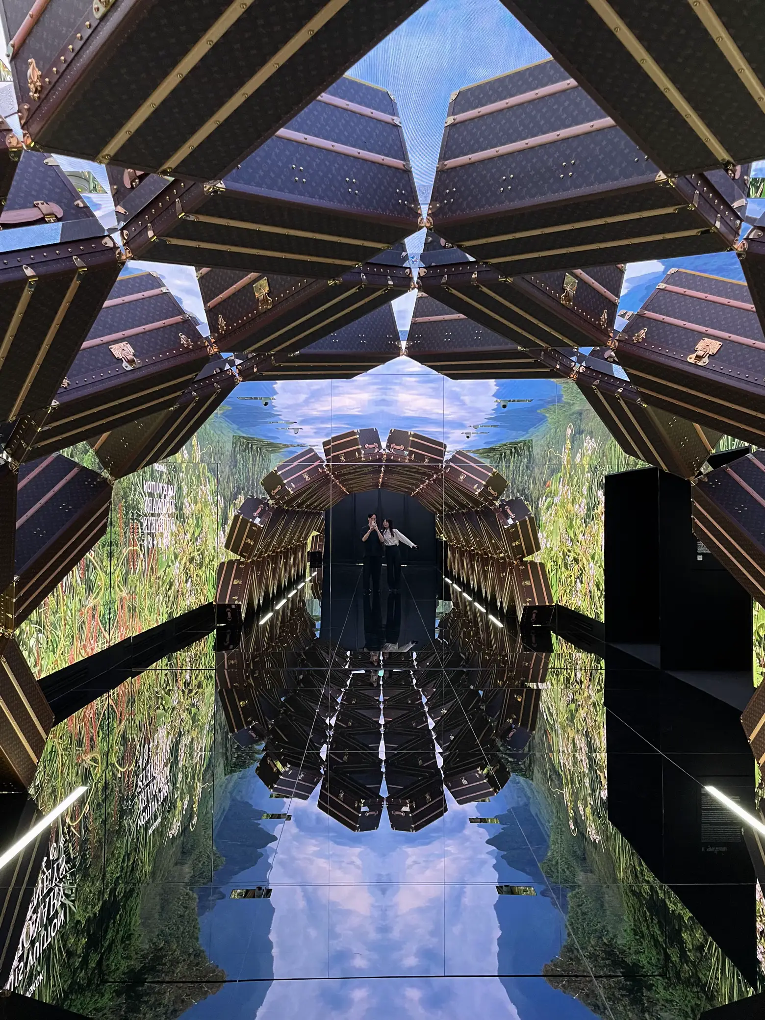 Louis Vuitton Visionary Journeys | แกลเลอรีที่โพสต์โดย Beam Thornnaree ...