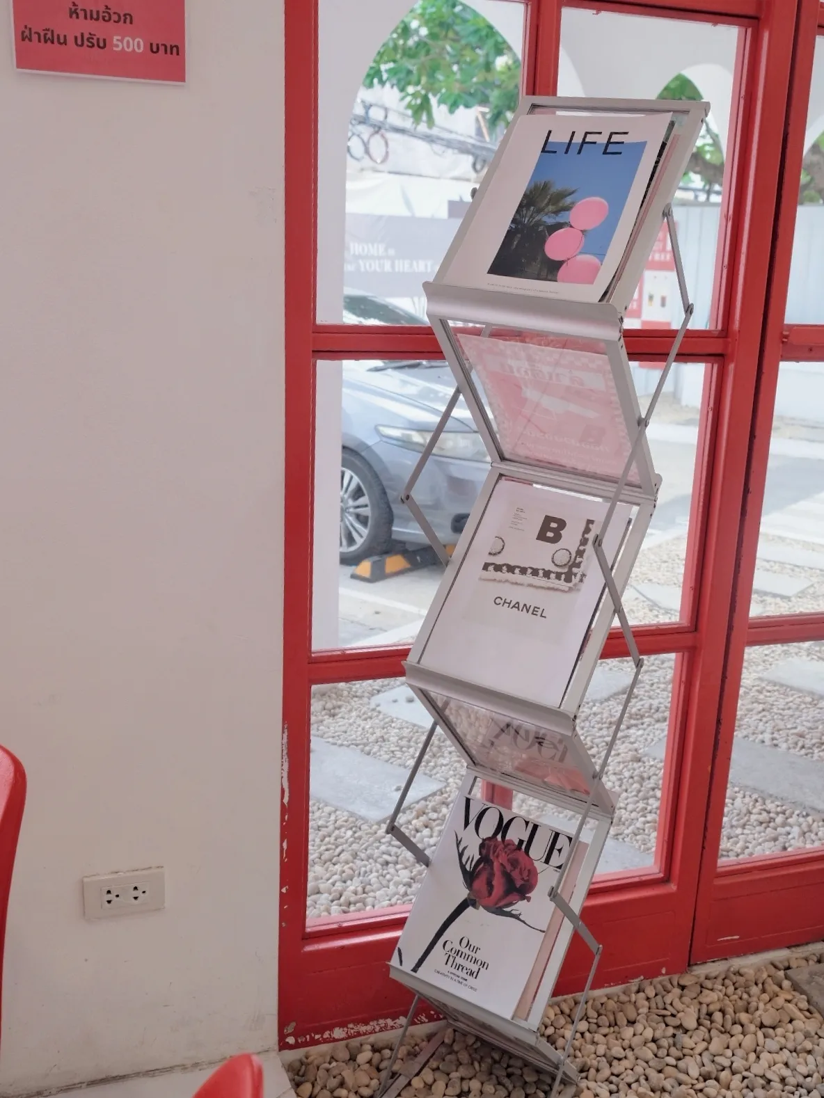 คาเฟ่ฮิบๆย่านลาดพร้าว | Jolie Cafe 🥤🧁 | แกลเลอรีที่โพสต์โดย kie.k24 | Lemon8