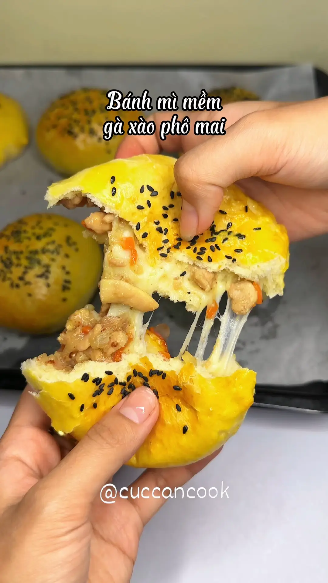 BÁNH MÌ NHÂN GÀ XÀO PHÔ MAI | Video do cuccancook đăng | Lemon8