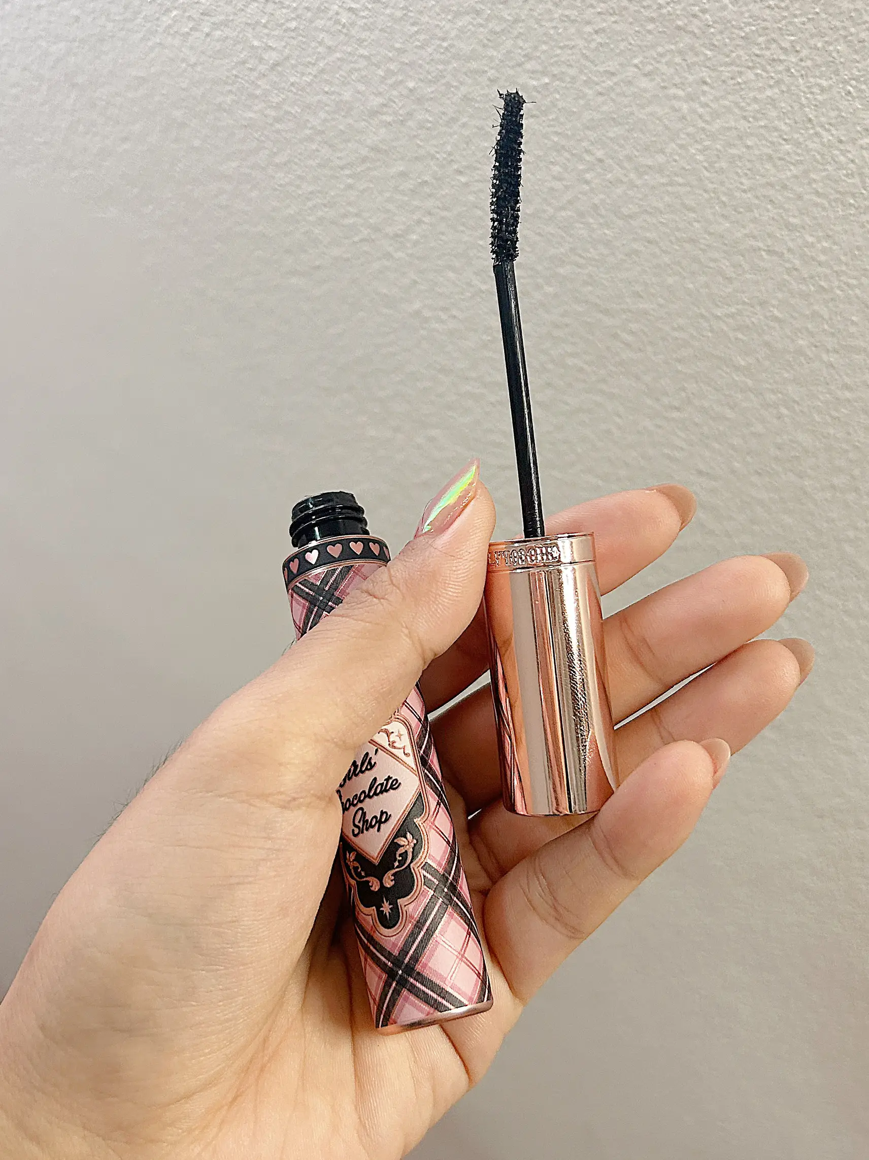 รีวิวมาสคาร่าของแบรนด์ Flower knows 🤍 | แกลเลอรีที่โพสต์โดย Rhea | Lemon8