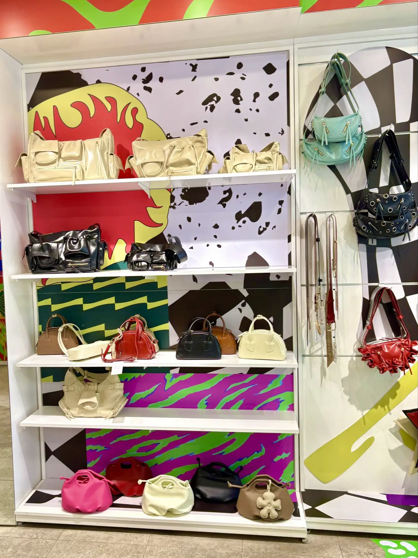 พาไปดูกระเป๋าร้านดัง CHAUTFIFTH ที่เวียดนาม 🇻🇳 น่ารักมากก 💕 | แกลเลอรีที่โพสต์โดย Pearrie bob ツ ...