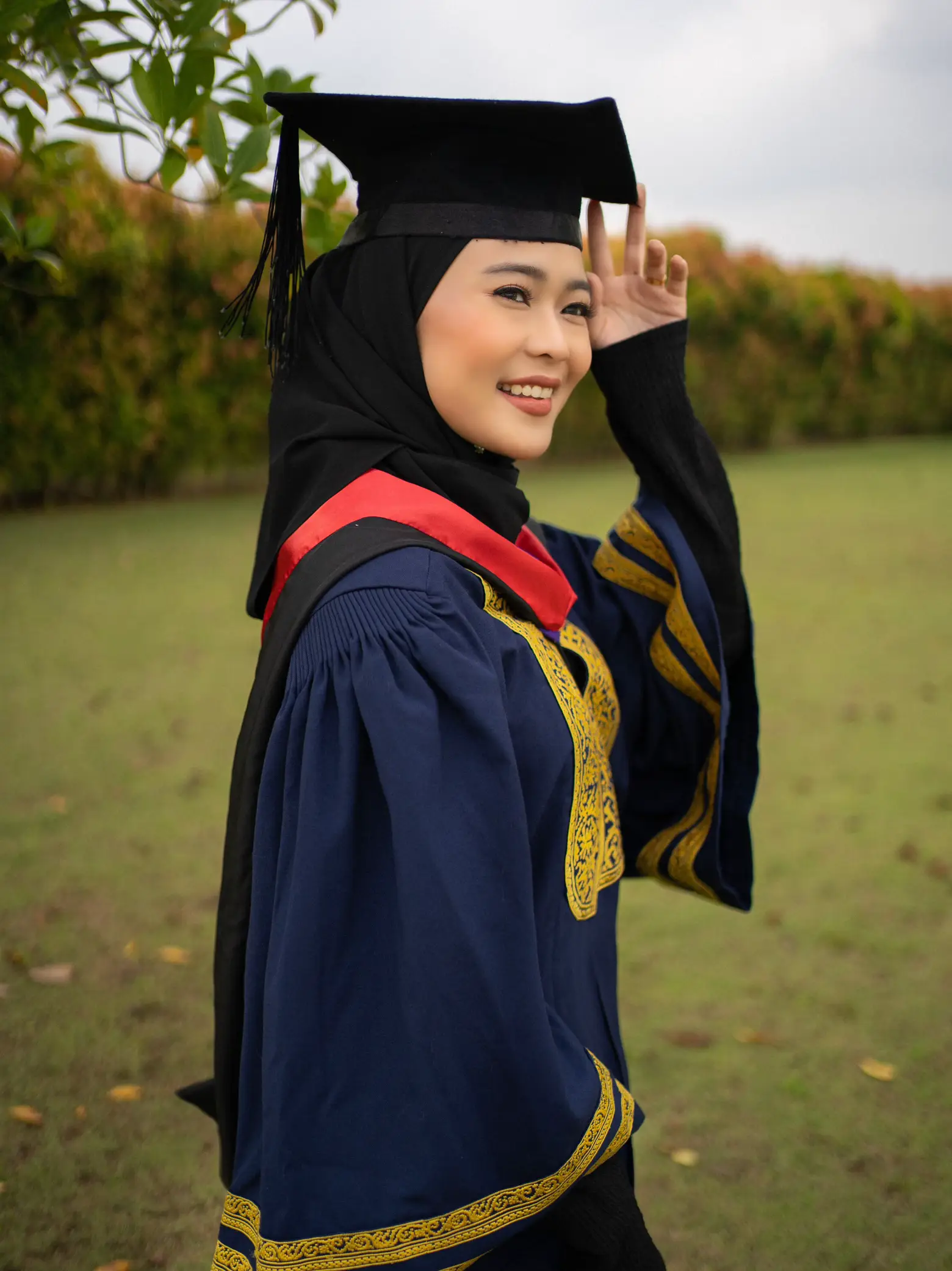 Pre Convocation Shoot Ideas | Galeri disiarkan oleh qissyazid | Lemon8