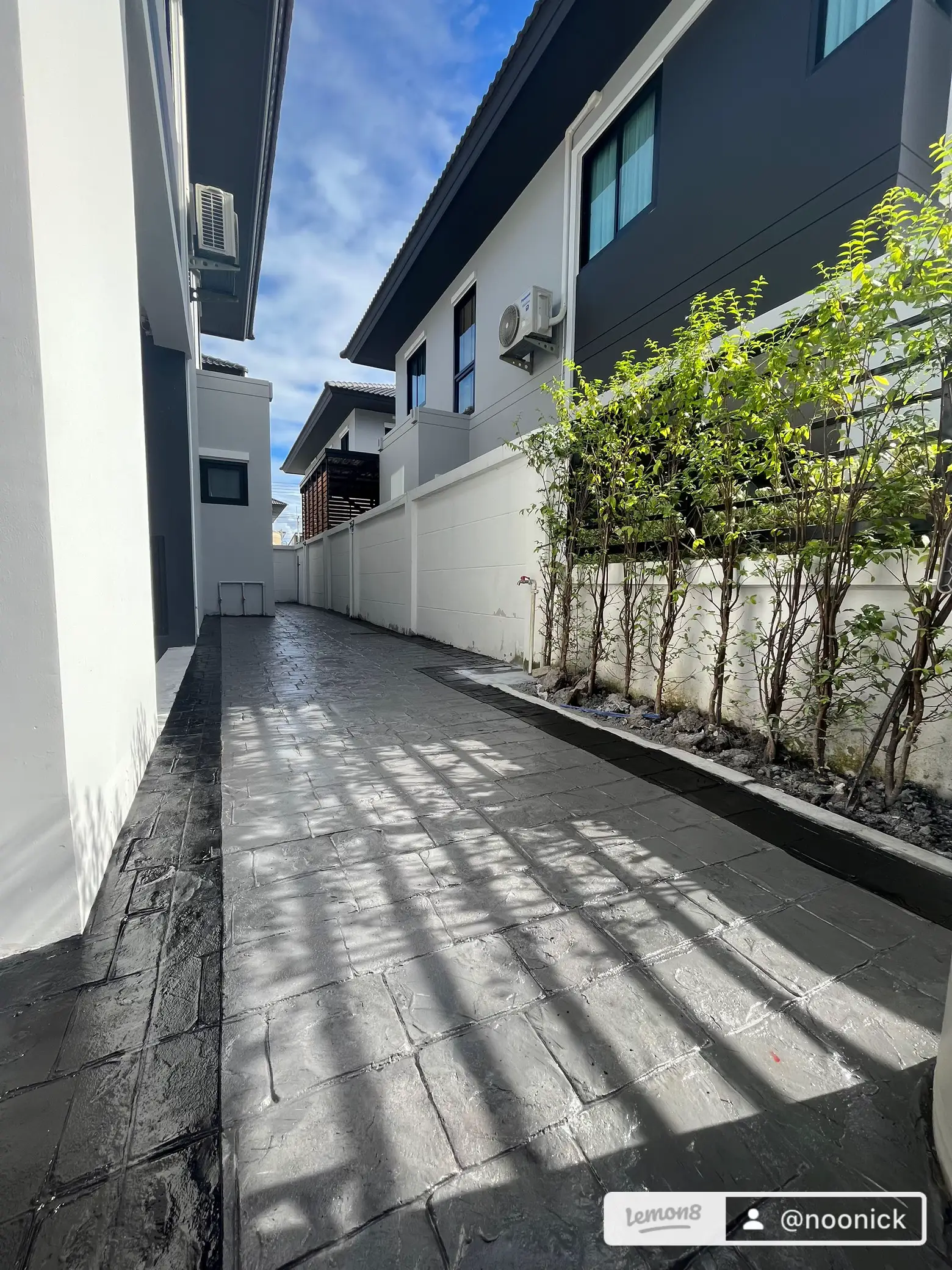 เทพื้นคอนกรีตหน้าบ้าน | แกลเลอรีที่โพสต์โดย Noo Nick | Lemon8