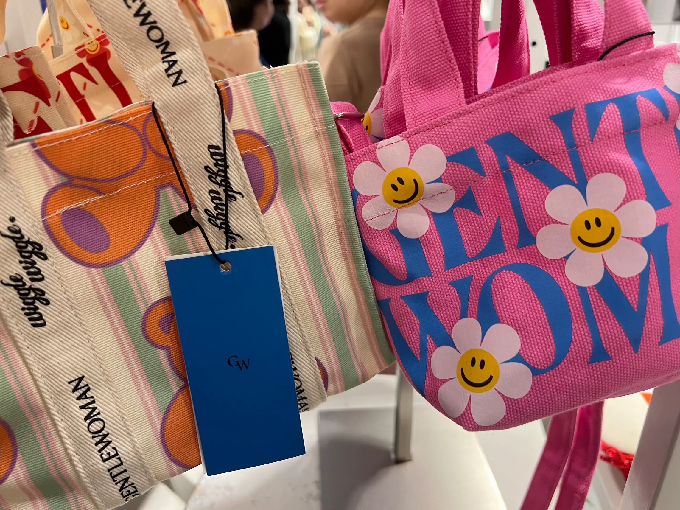 Gentle woman x wiggle wiggle | แกลเลอรีที่โพสต์โดย fhun‧₊˚୨୧ | Lemon8