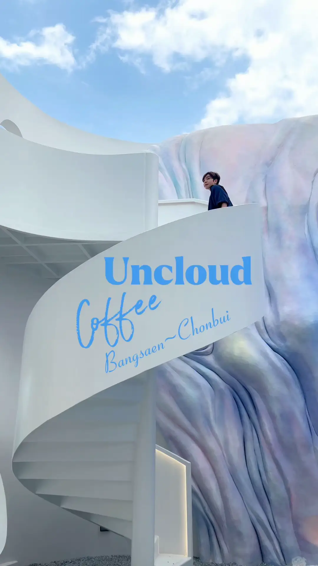 คาเฟ่สีขาว uncloud coffee | วิดีโอที่เผยแพร่โดย Visitorstogo | Lemon8