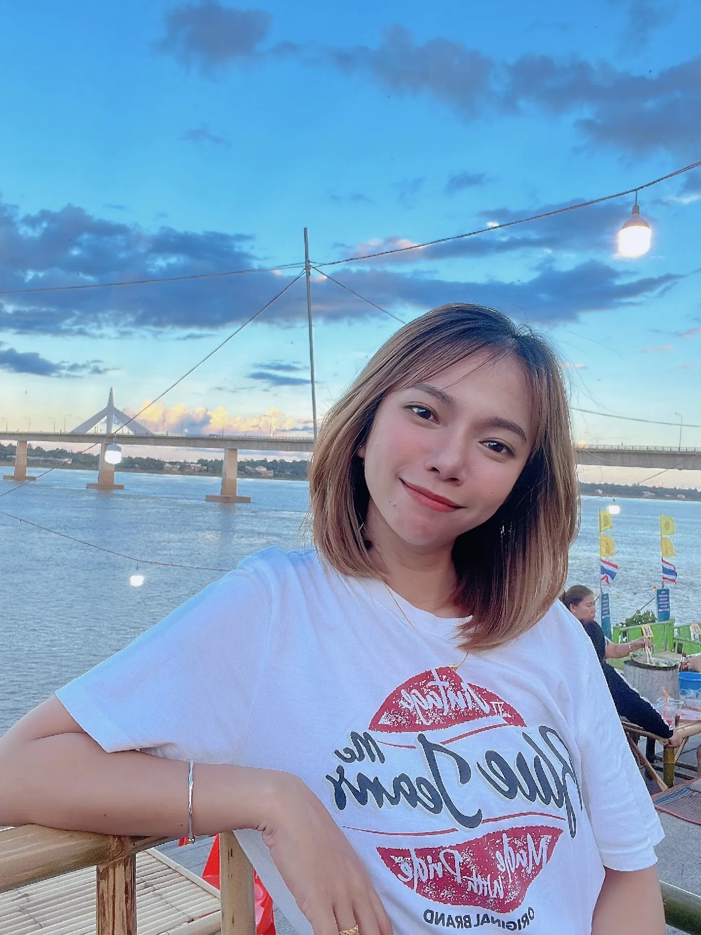 นั่งชิลริมโขง จ.มุกดาหาร | แกลเลอรีที่โพสต์โดย Aumaim.ump | Lemon8