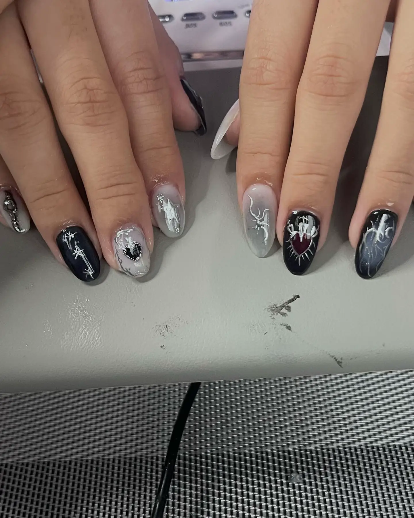 ️🔪 hearts with a twist 🔪 ️ | Gallery posted by chuuu.nails | Lemon8