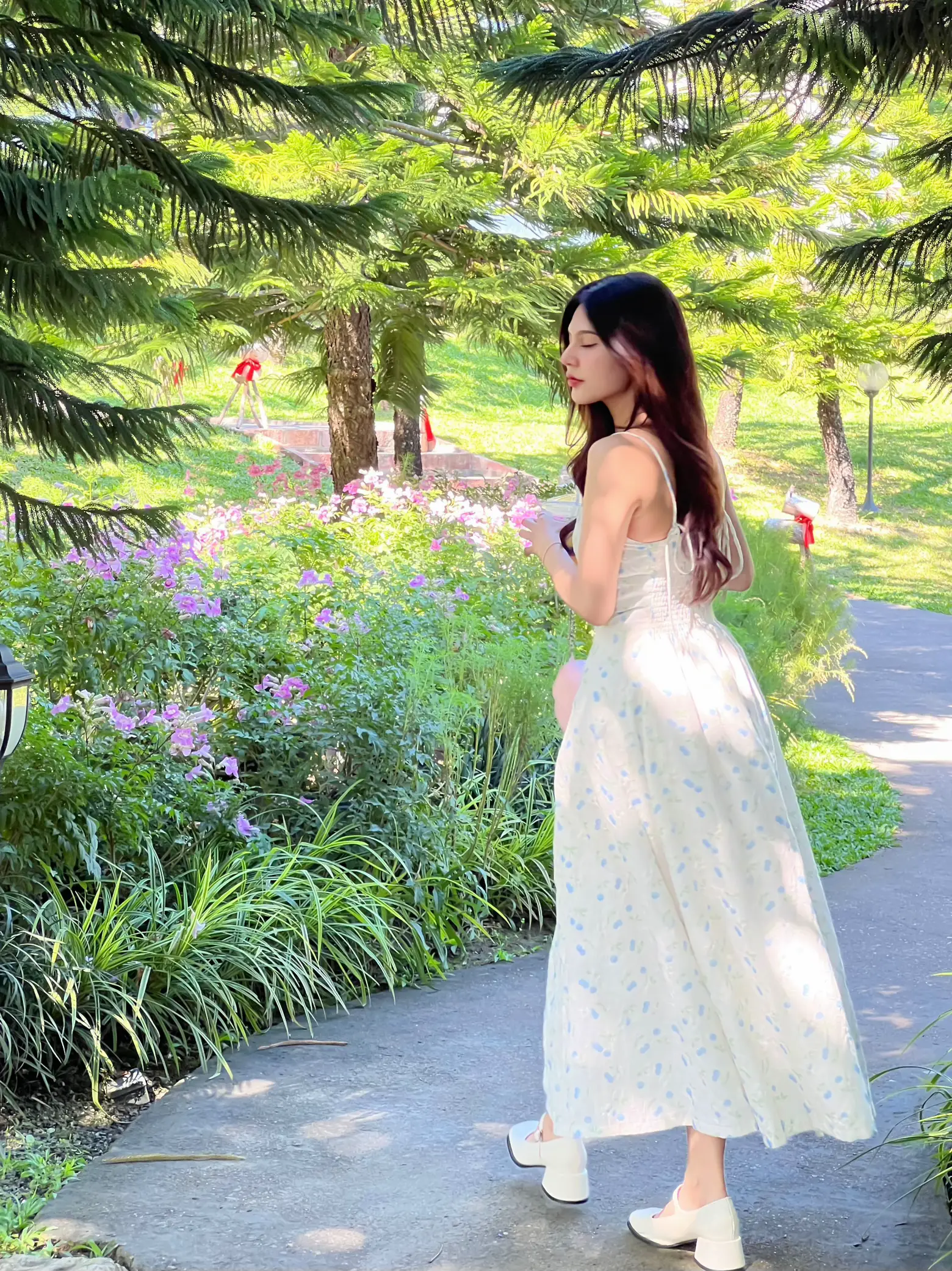 คาเฟ่ดอกไม้เชียงใหม่ 🌷💐 | แกลเลอรีที่โพสต์โดย Iseve.e | Lemon8